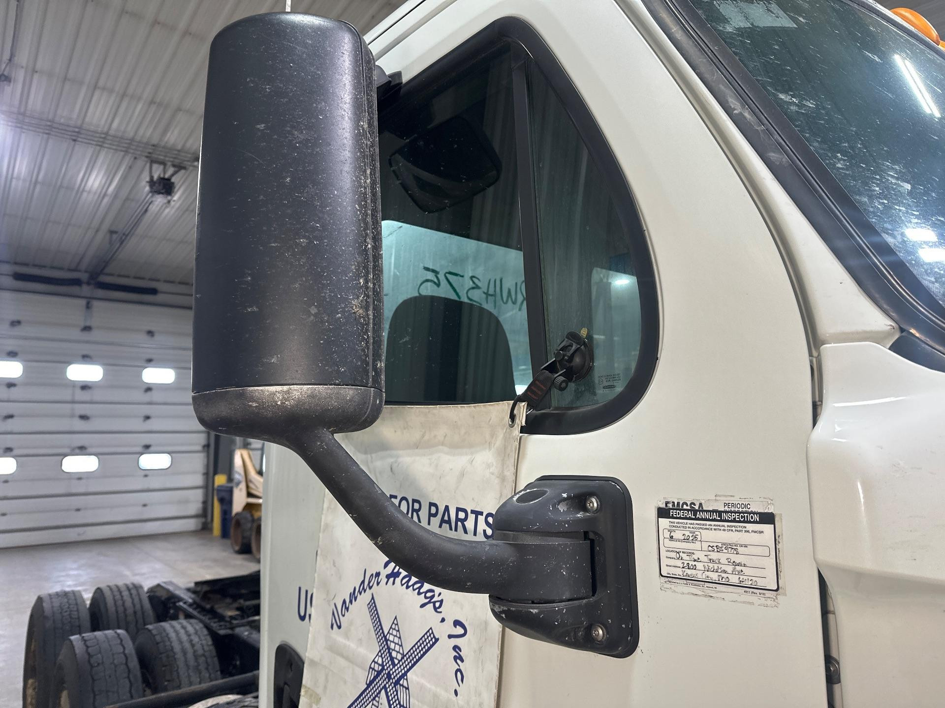 NA | Freightliner CASCADIA Door Mirror for Sale
