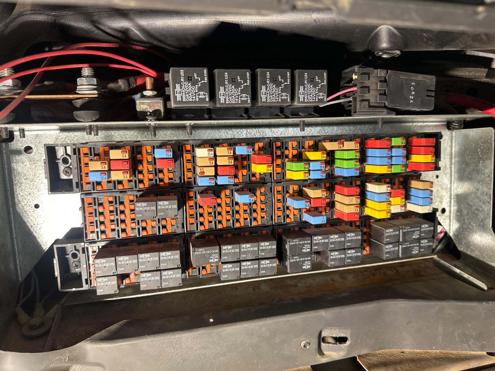 CAT CT660 Fuse Box for Sale