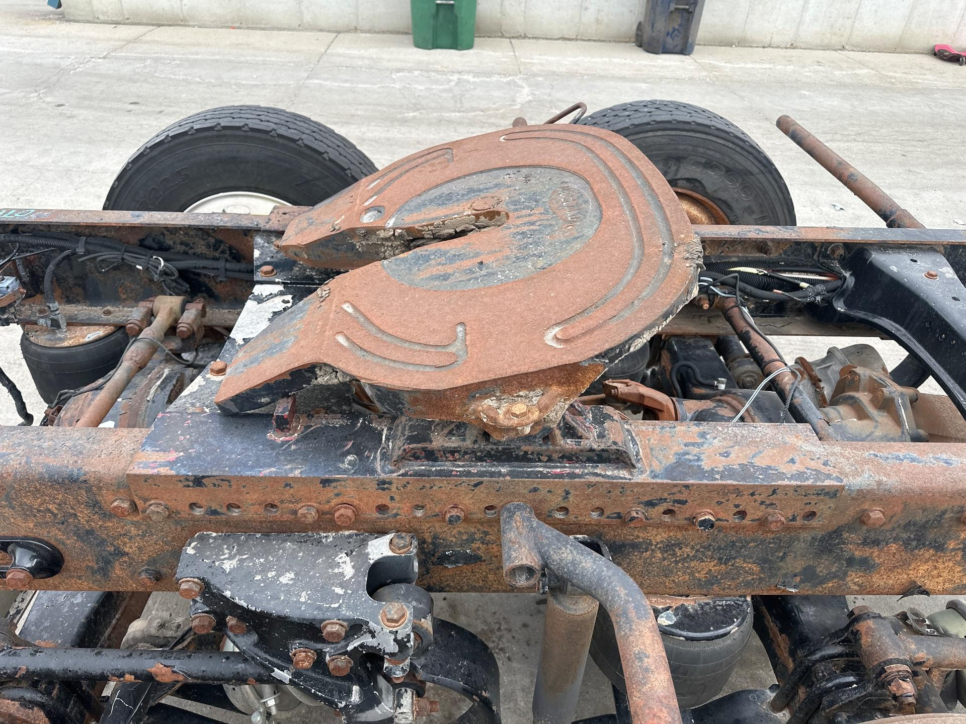 Holland FW8-8002T2L Fifth Wheel for Sale