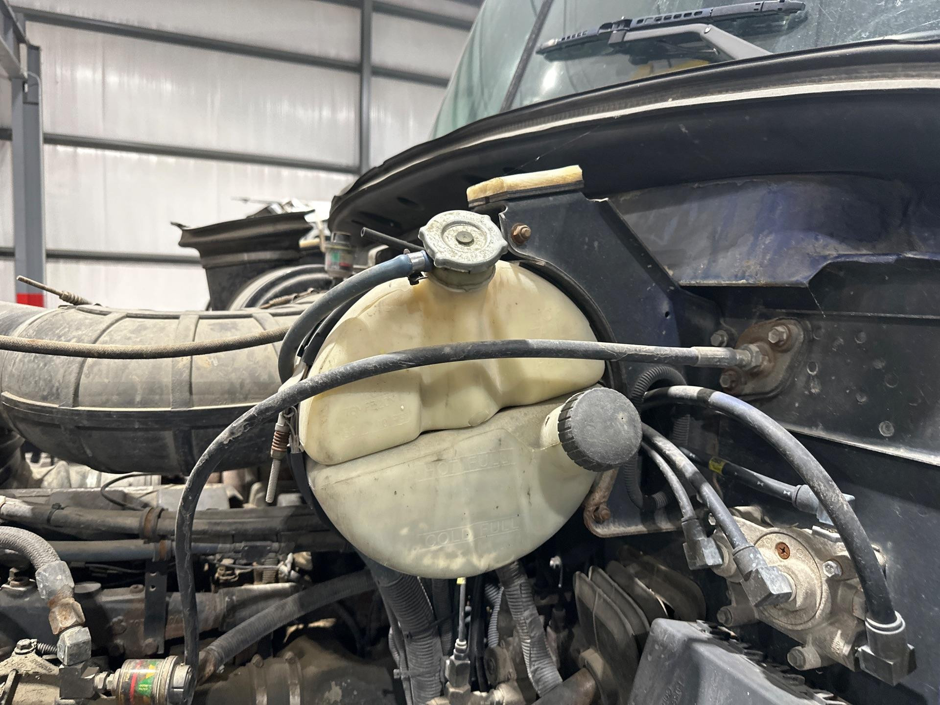 76MF515M | Mack CHN Radiator Overflow Bottle for Sale