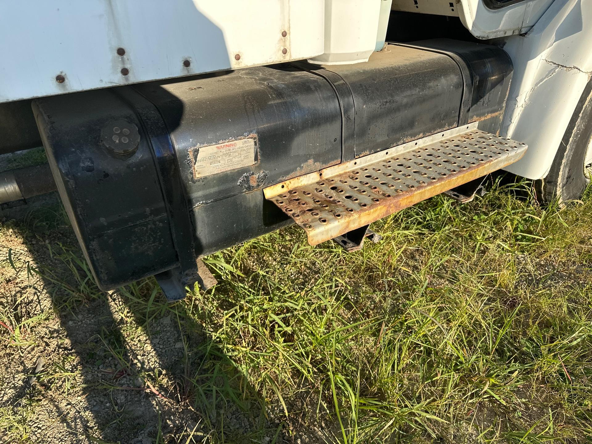 Freightliner FL70 Fuel Tank for Sale