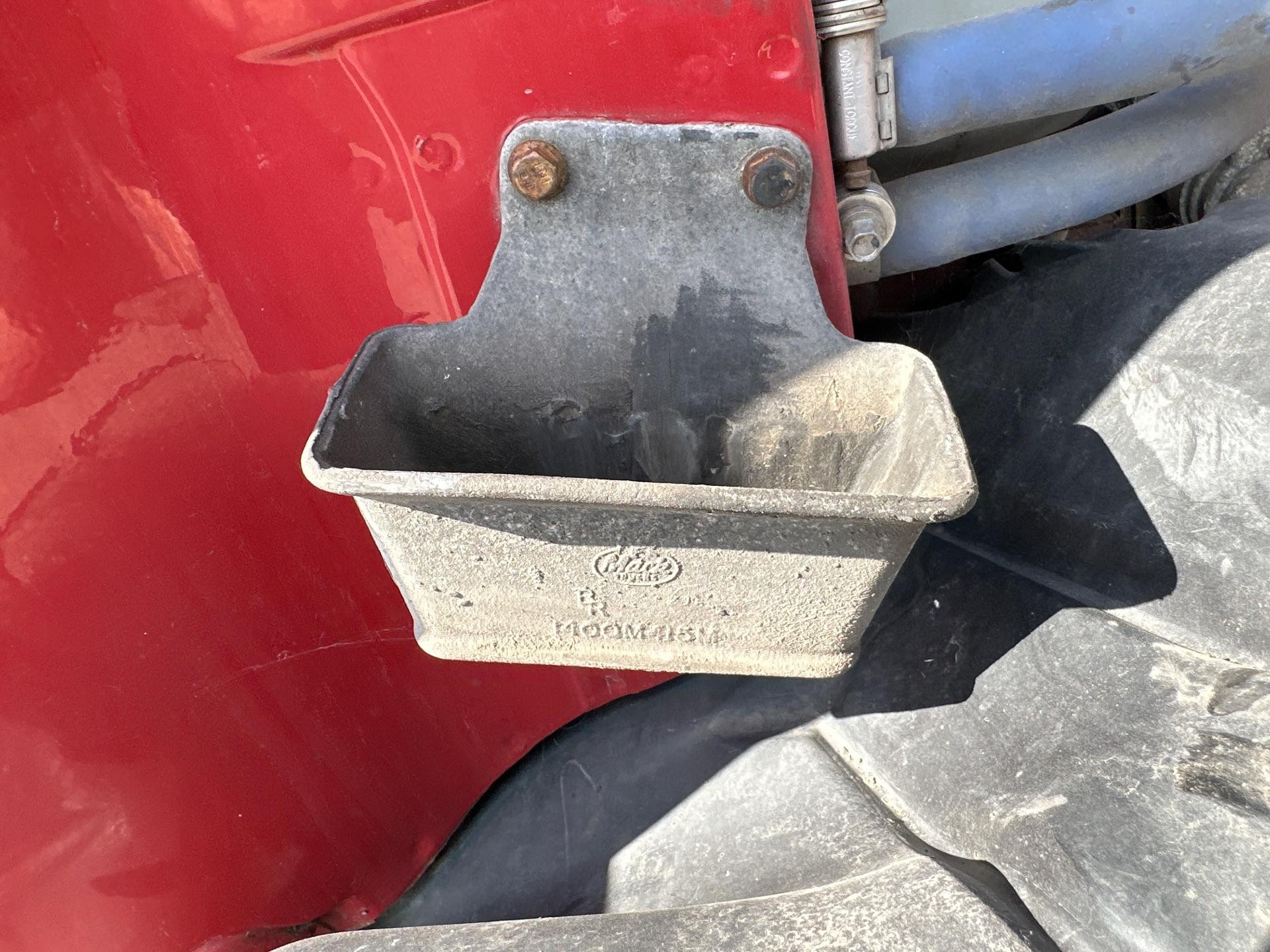 1400M415M | Mack CXU613 Hood Rest for Sale