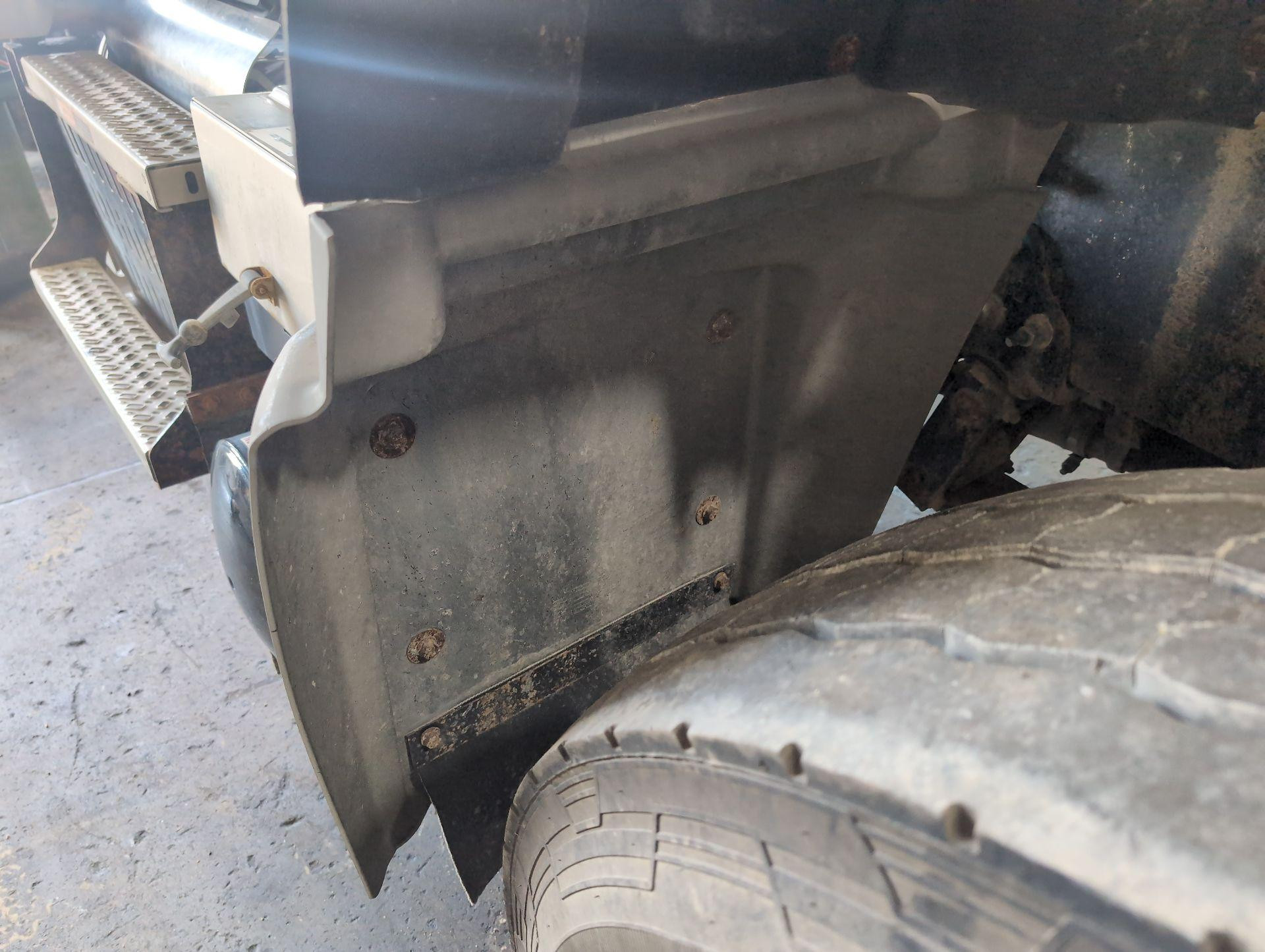 Mack GU400 Fender for Sale