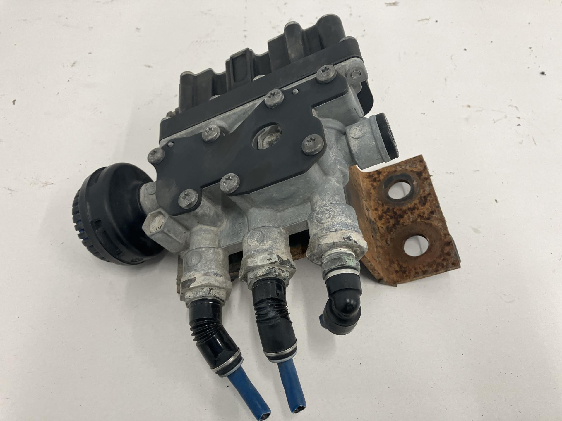 Wabco 4721700020 Air Valve for Sale