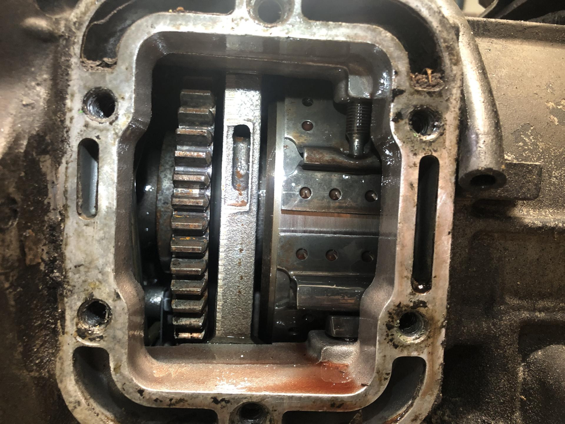 Isuzu JR403E Transmission for Sale