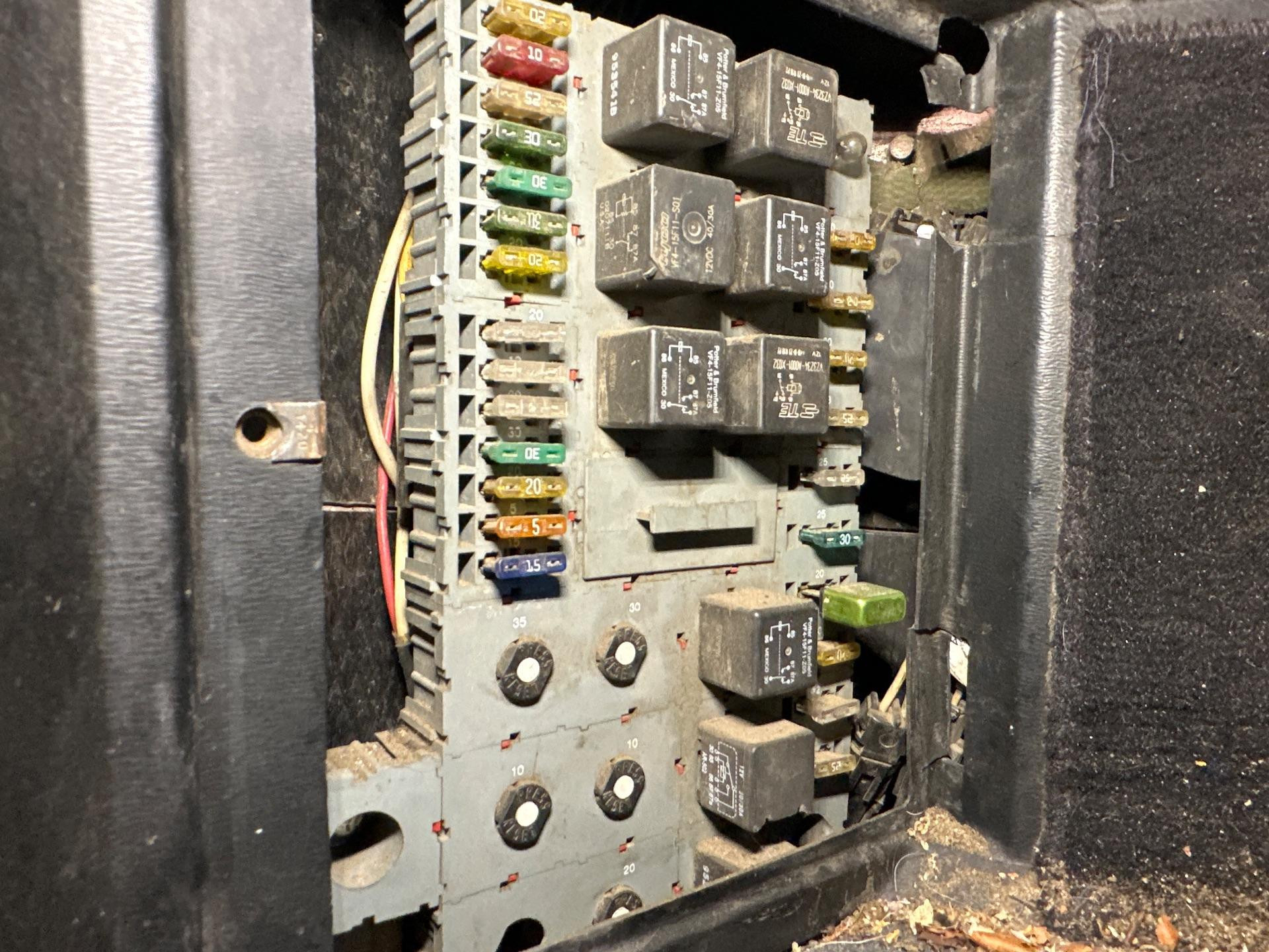 Peterbilt 379 Fuse Box for Sale