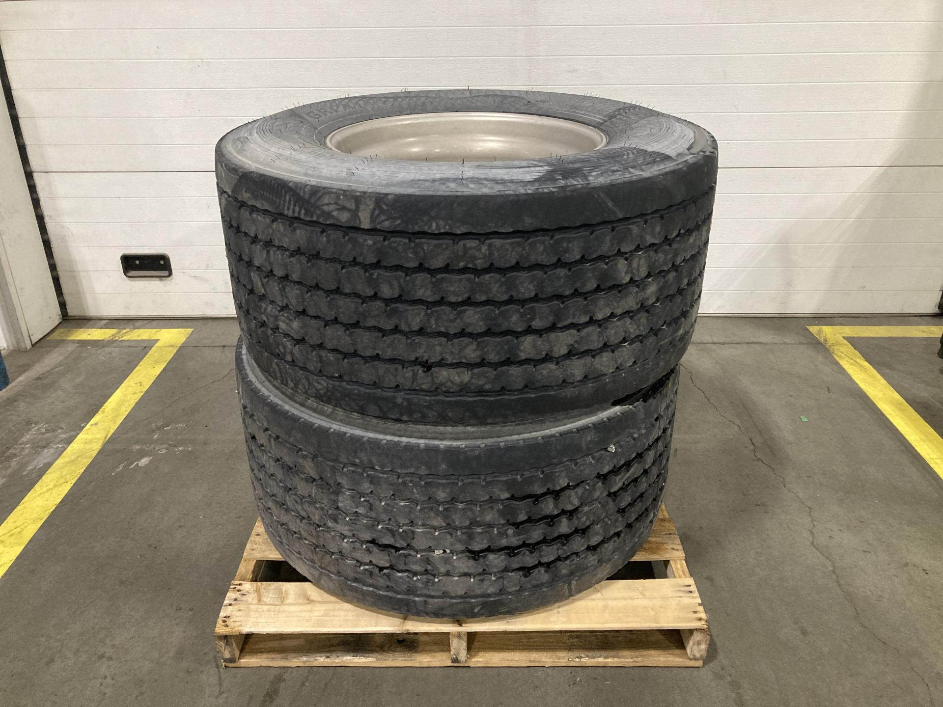 Pilot 19.5 STEEL Tire and Rim for Sale