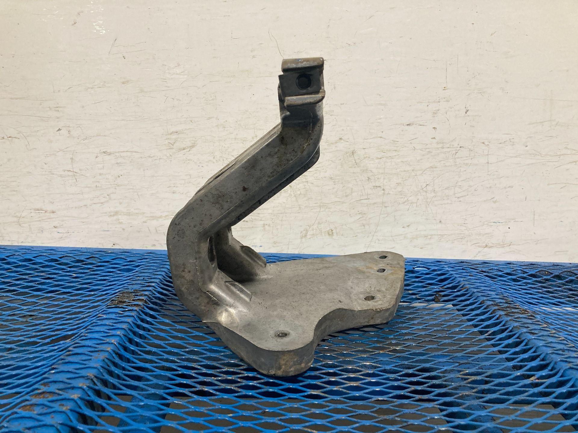 D11-1503 | Peterbilt 567 Brackets, Misc for Sale