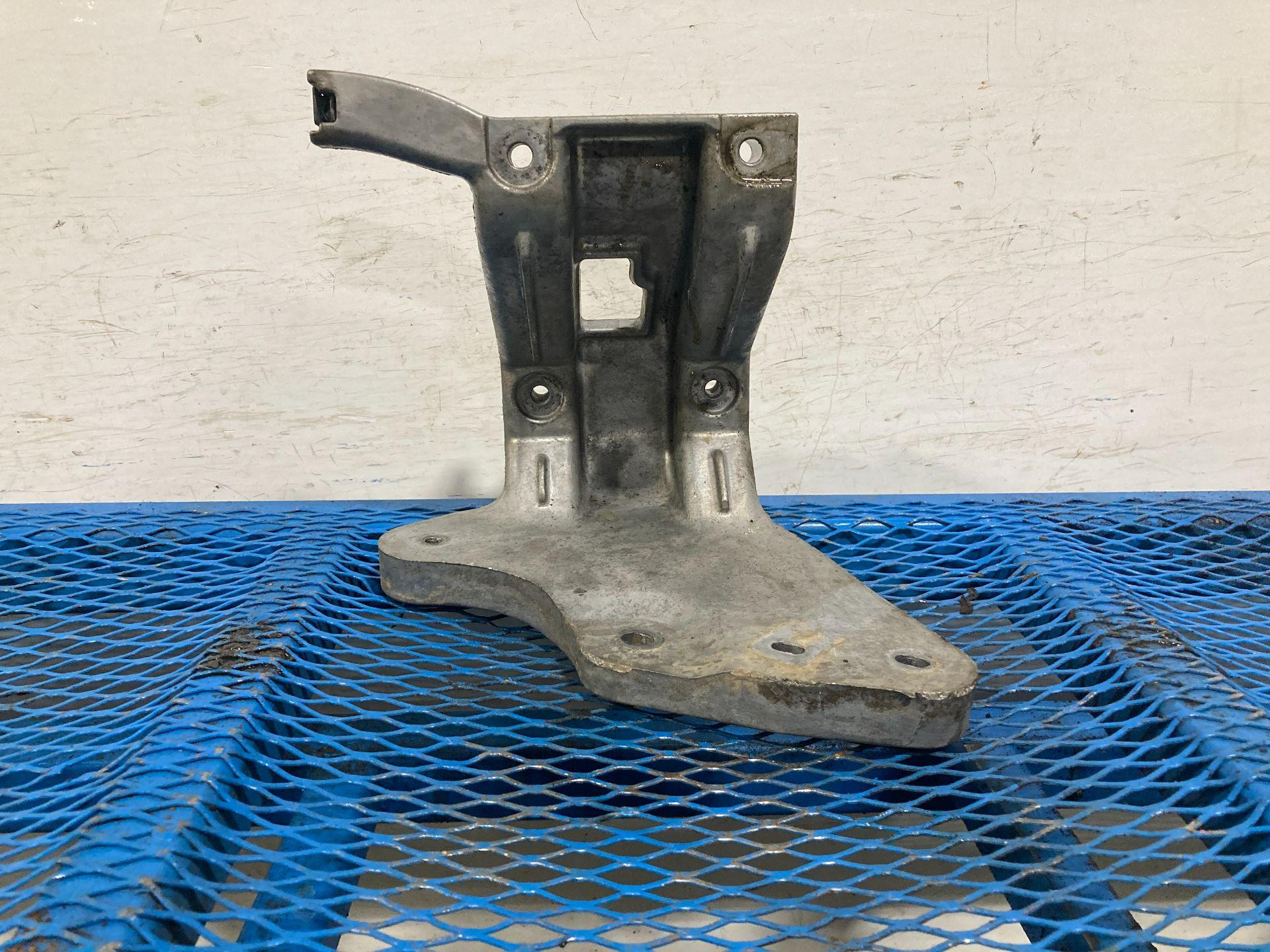 D11-1503 | Peterbilt 567 Brackets, Misc for Sale