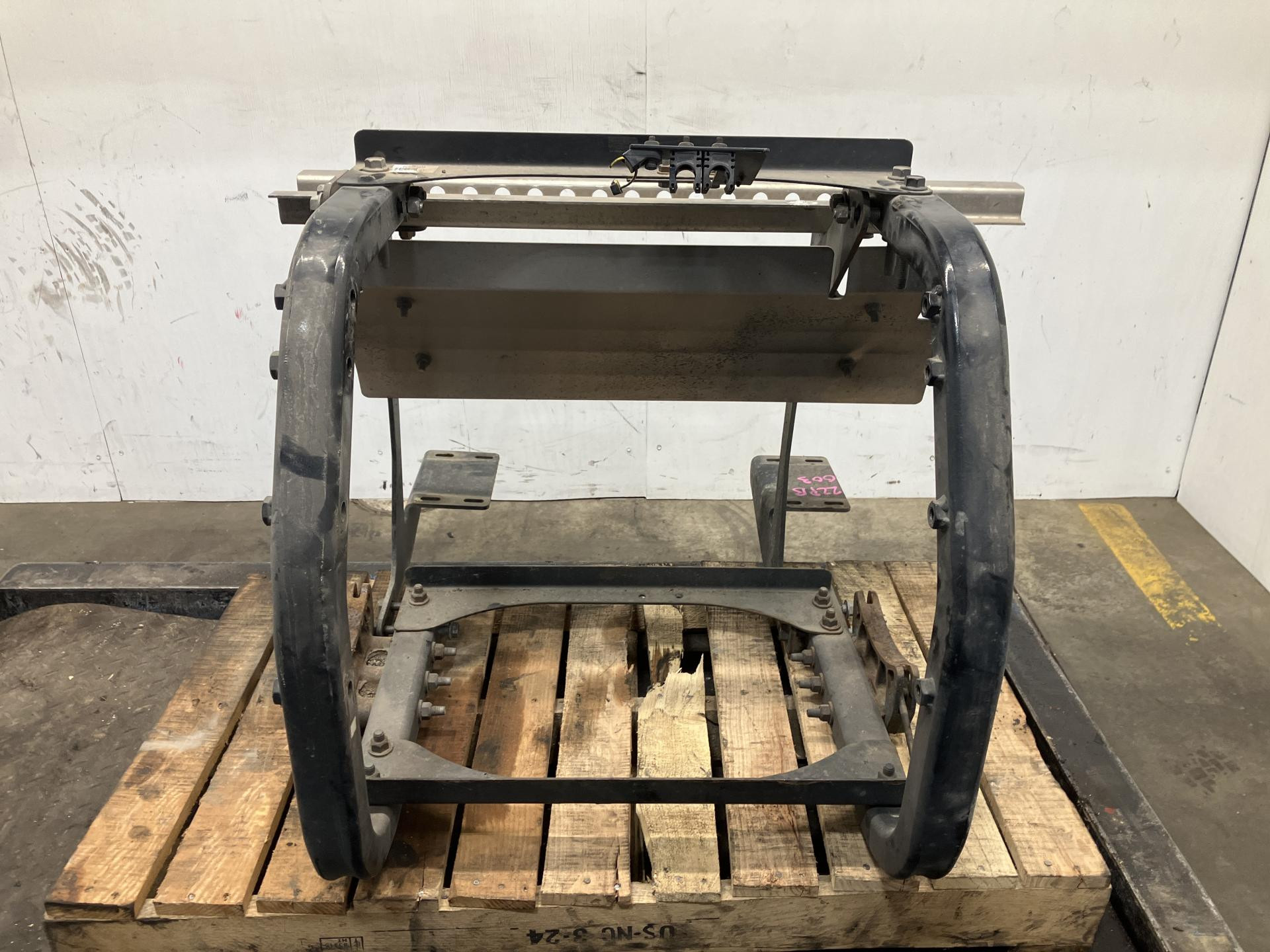 D4900-1000 | Peterbilt 579 Brackets, Misc for Sale