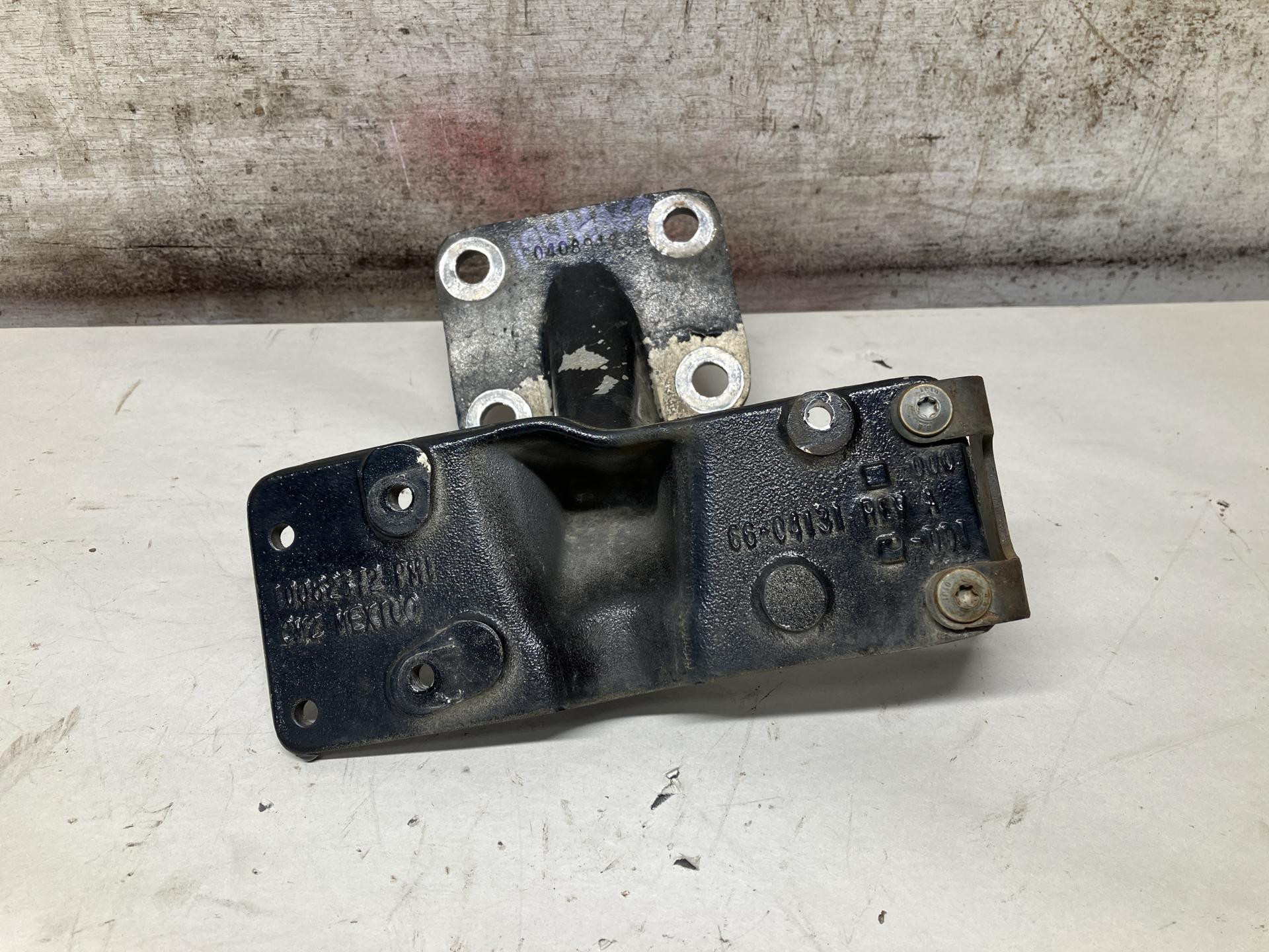 66-04131 | Freightliner CASCADIA Brackets, Misc for Sale