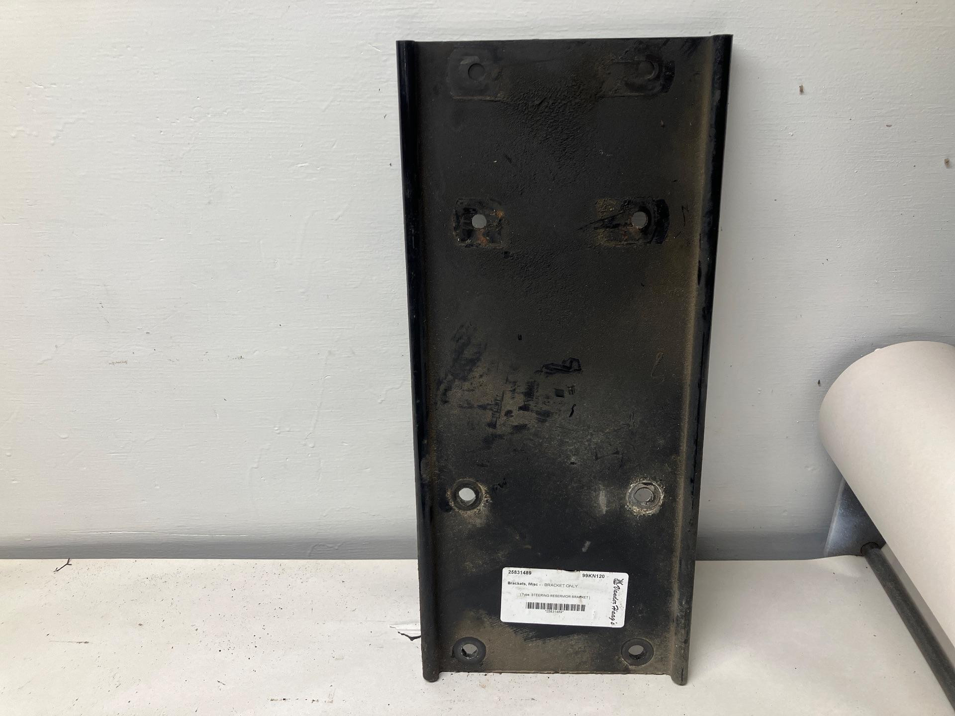 K278-695 | Kenworth T600 Brackets, Misc for Sale