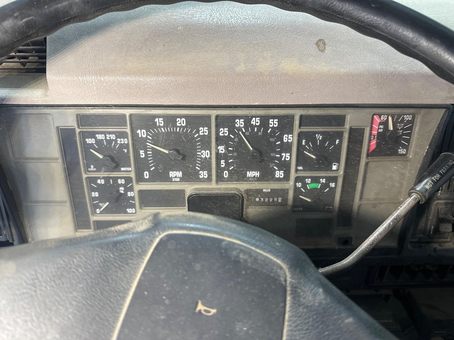 1689995C93 | International 4900 Speedometer Instrument Cluster for Sale