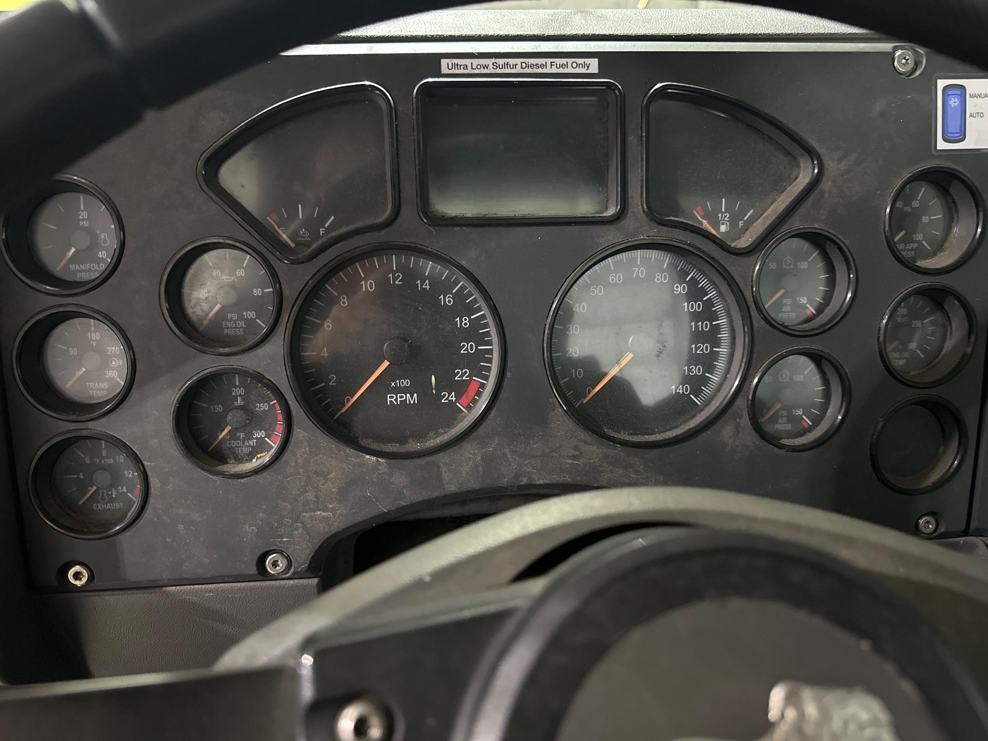 G140716007 | Mack CXU613 Speedometer Instrument Cluster for Sale