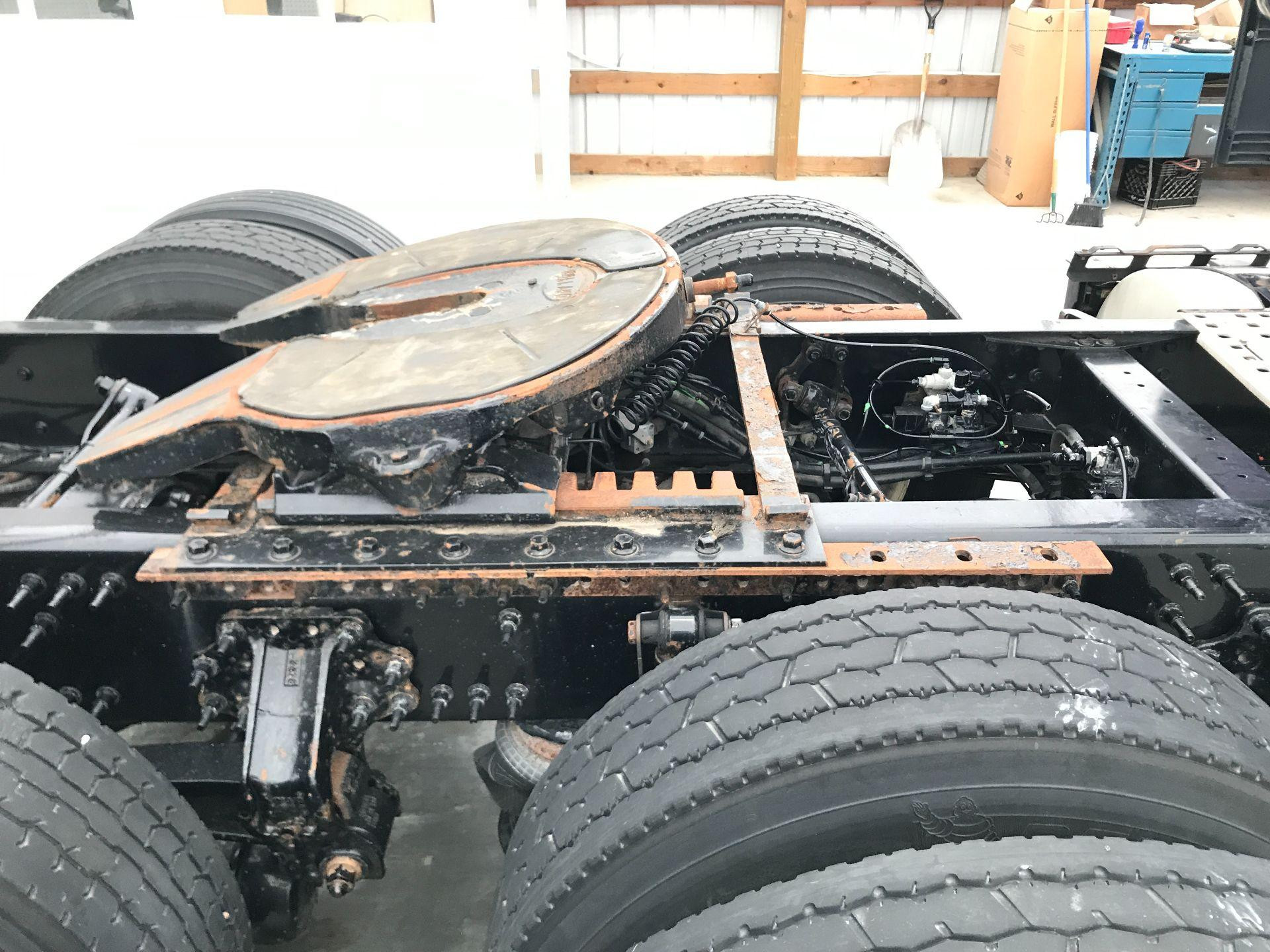 FW35H818XL00 | Holland FW31 Fifth Wheel for Sale