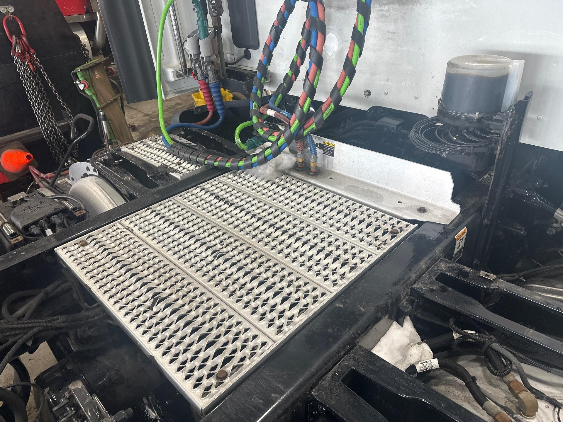 01-50926 | Peterbilt 579 Deckplate for Sale