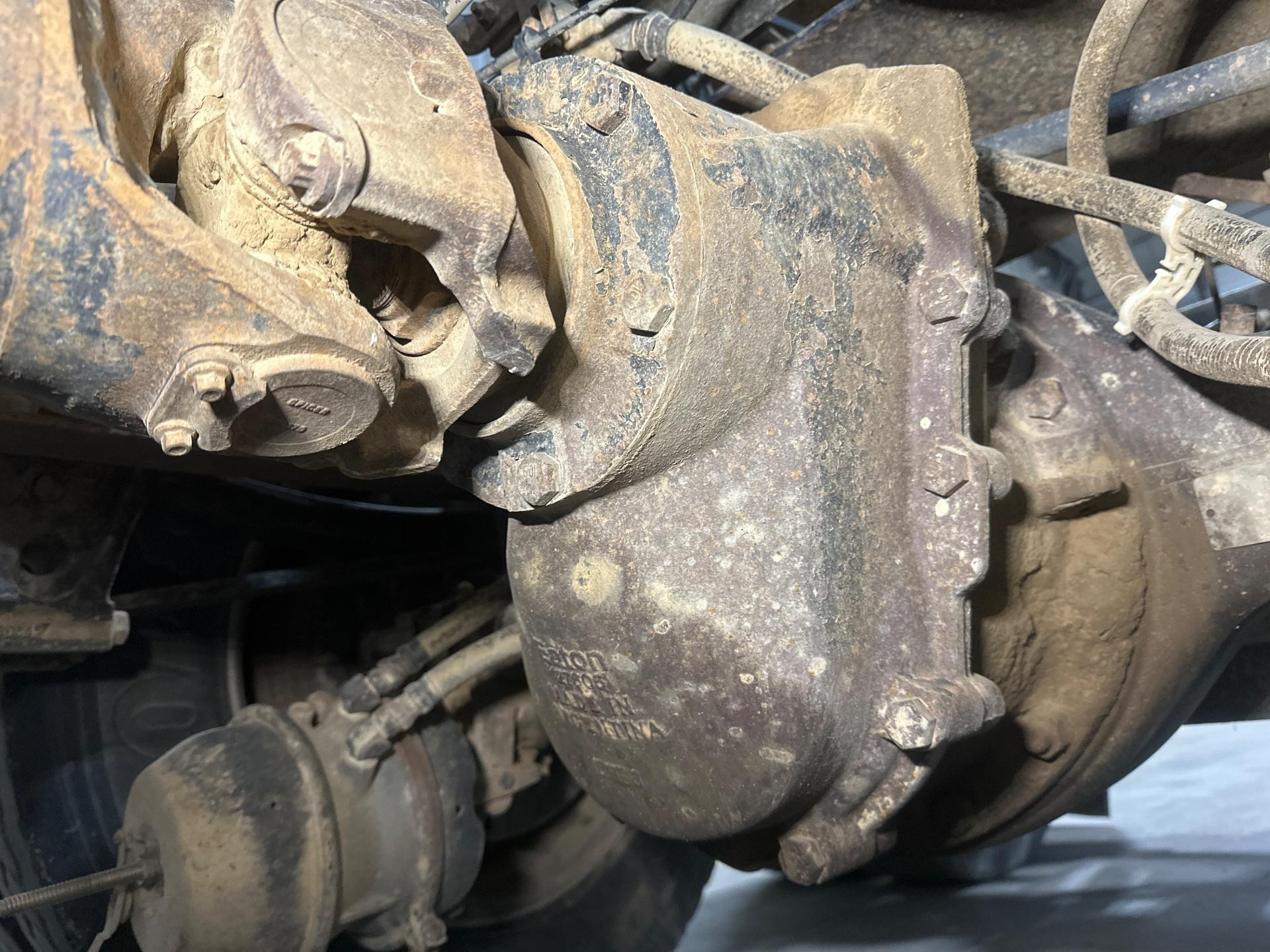 214936 | Eaton DS404 Front Carrier | Differential Assembly for Sale