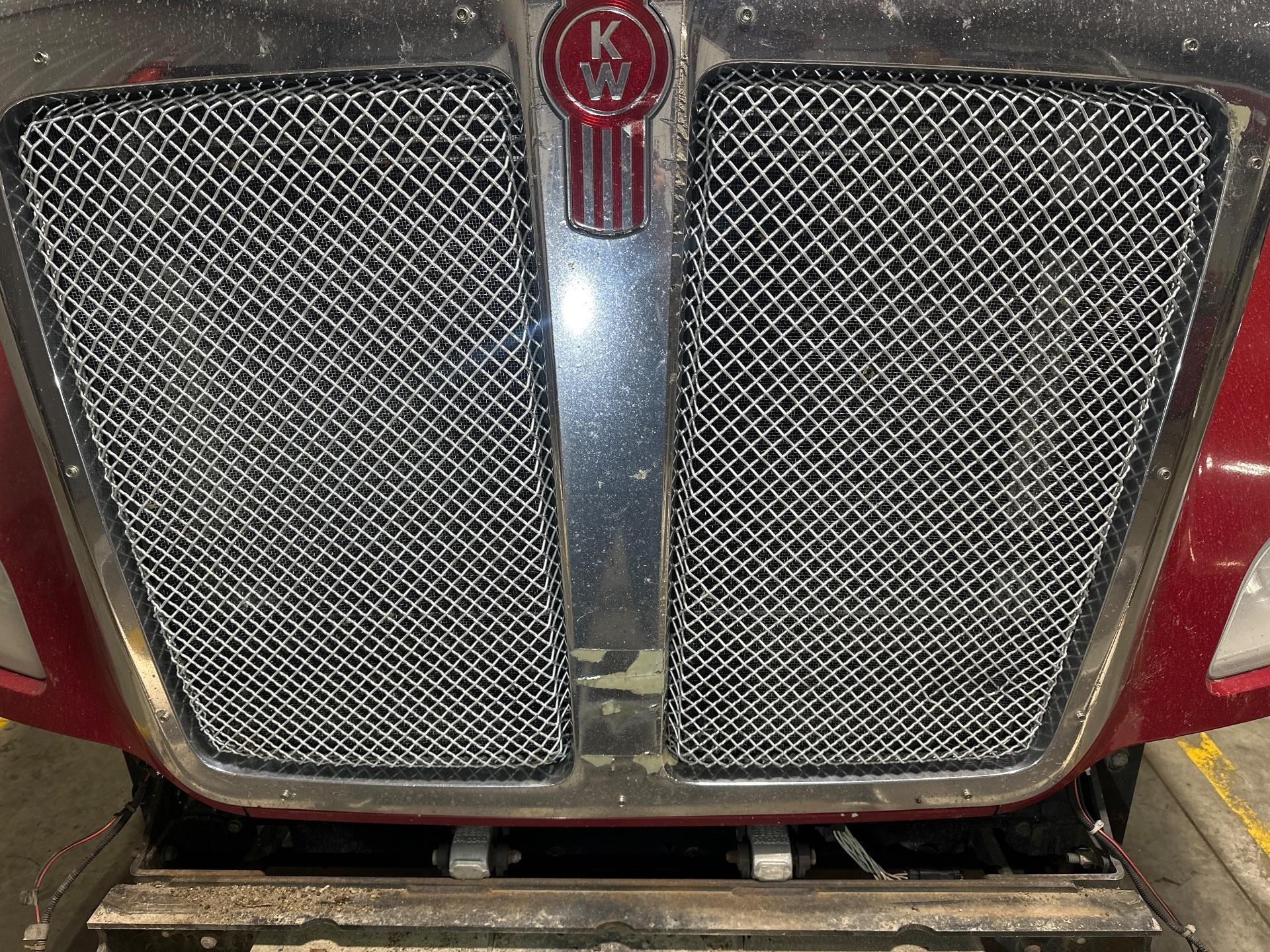 85-6089 | Kenworth T680 Grille for Sale