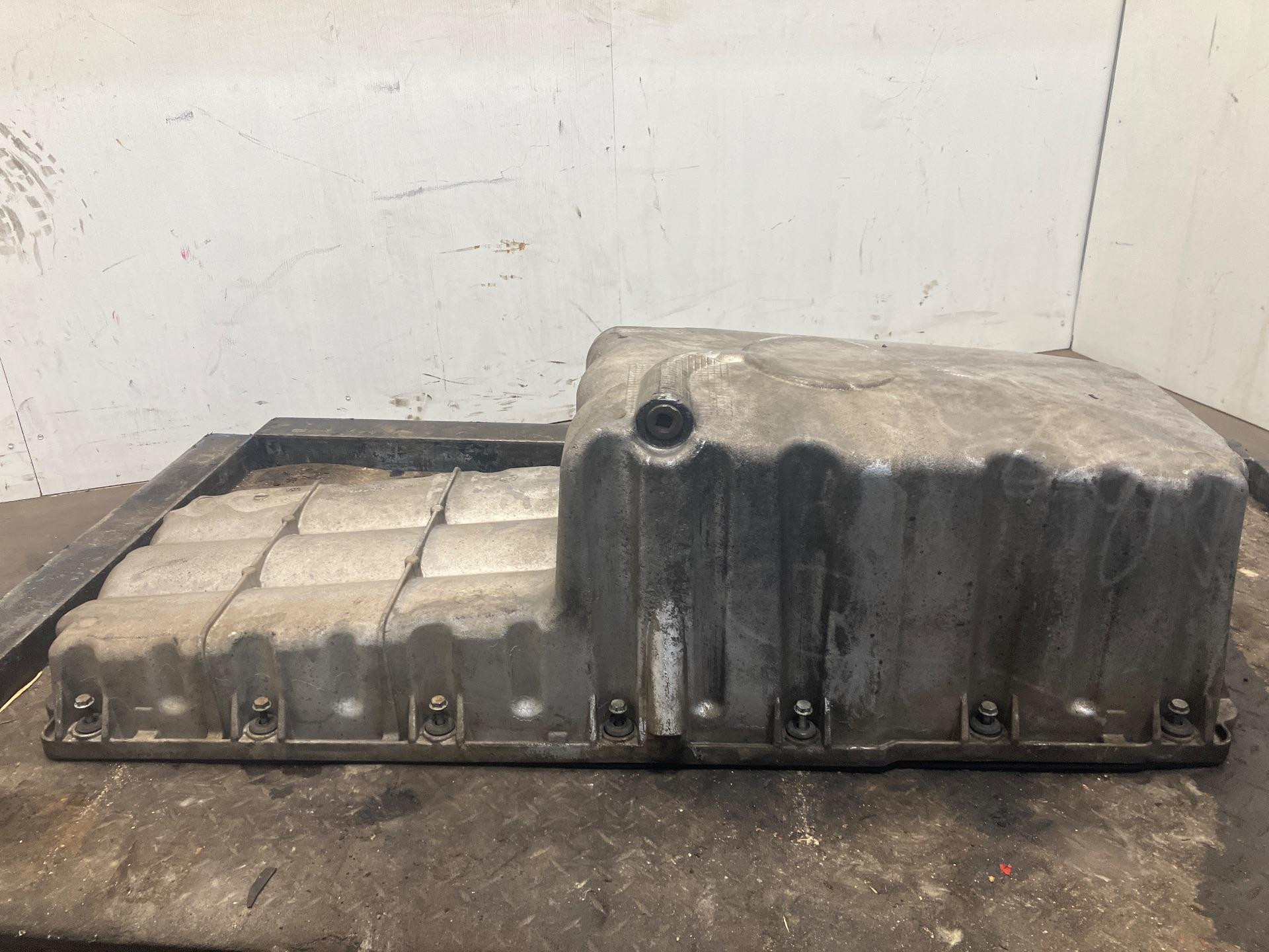 A4720140402 | Detroit DD15 Engine Oil Pan for Sale