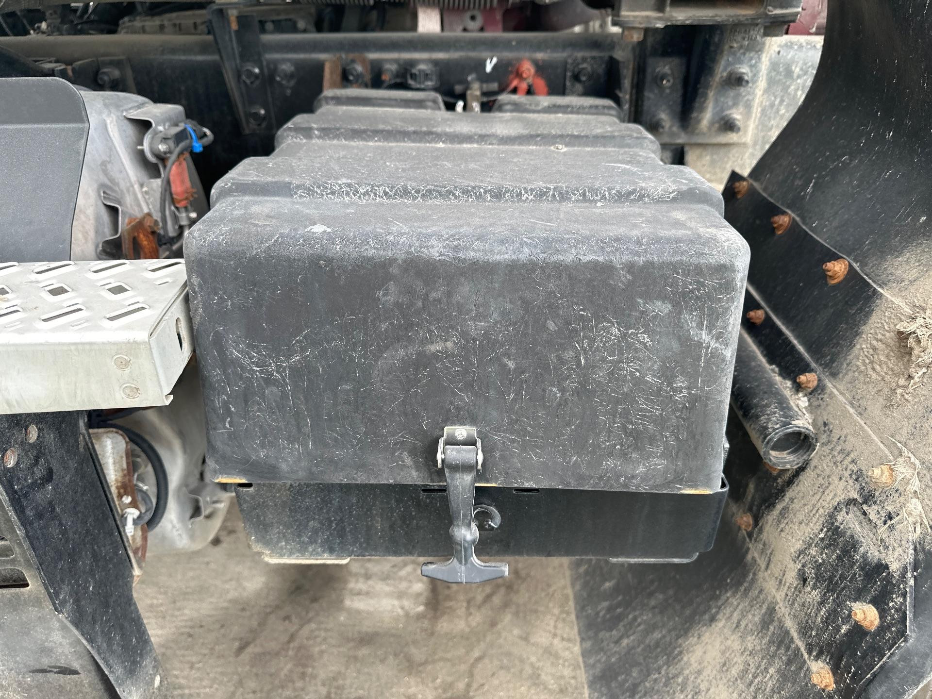 Mack PINNACLE Battery Box for Sale