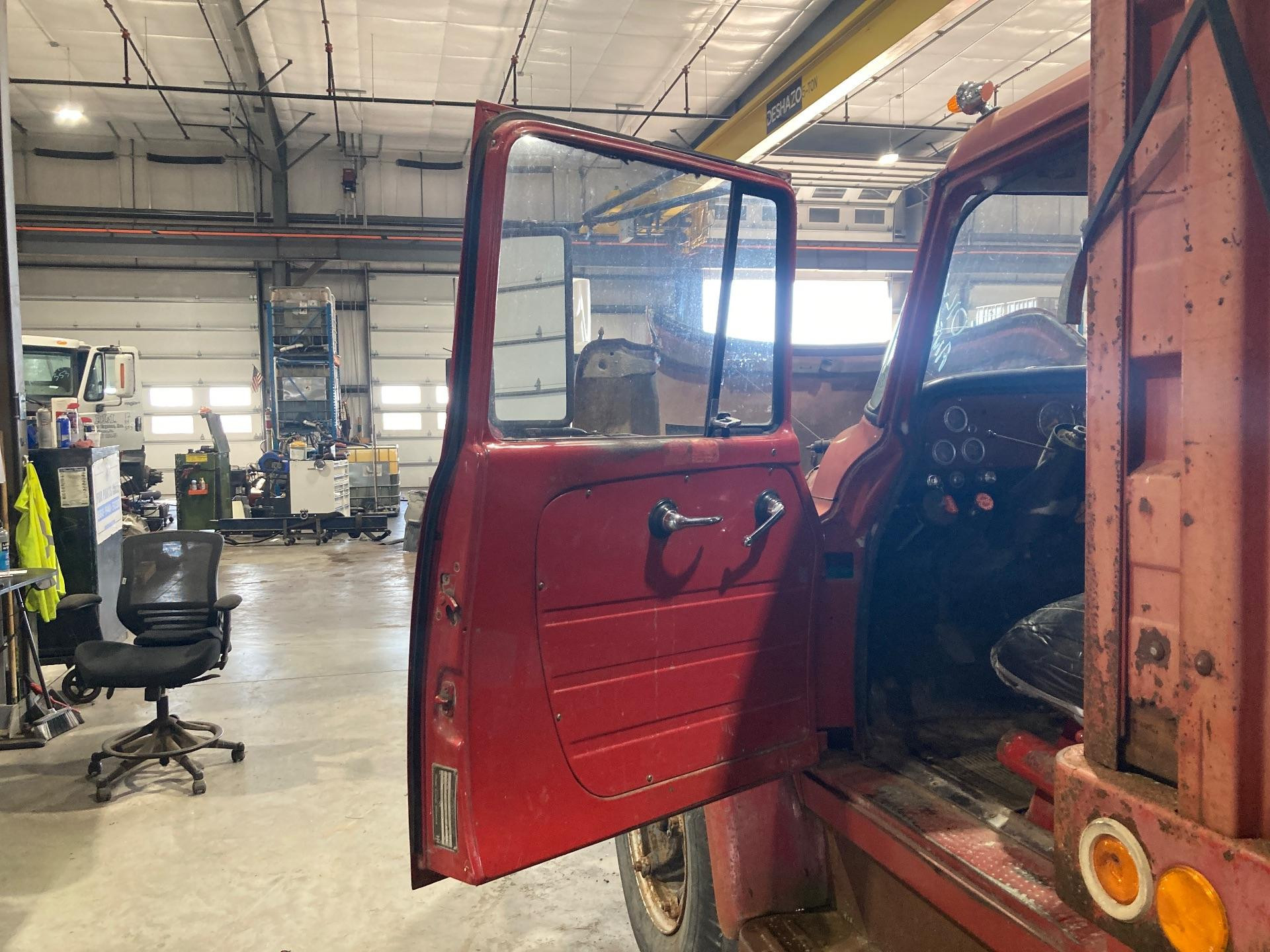 International 1600 LOADSTAR Door for Sale