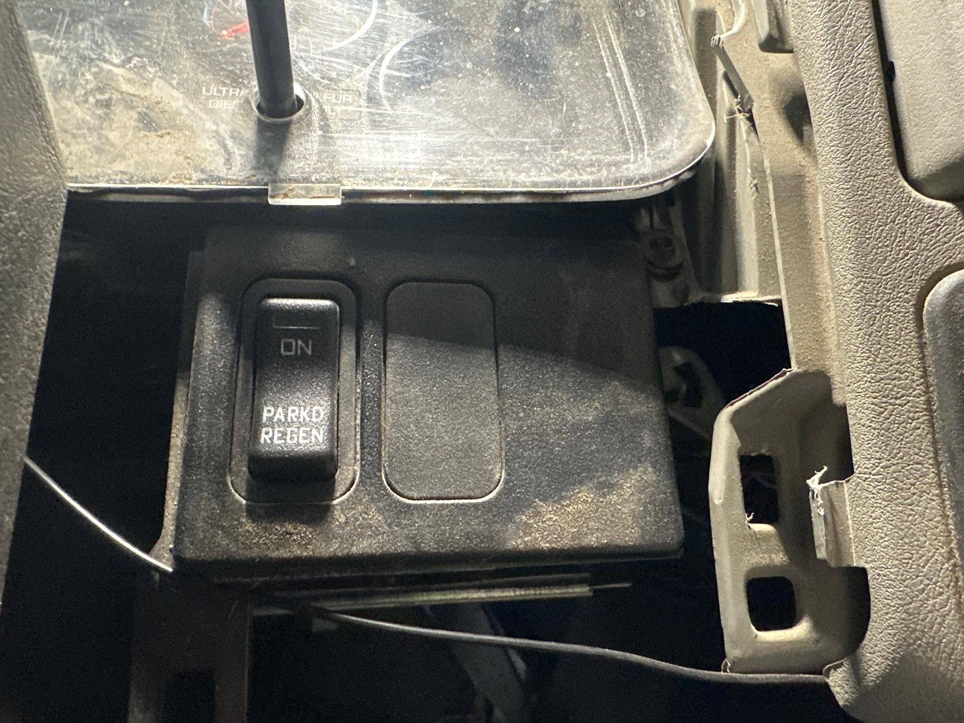 2602886C93 | International DURASTAR (4300) Speedometer Instrument Cluster f