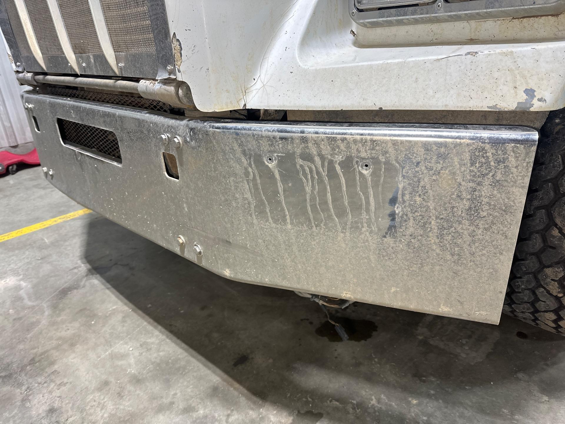 5530SSC | Kenworth T800 Bumper for Sale
