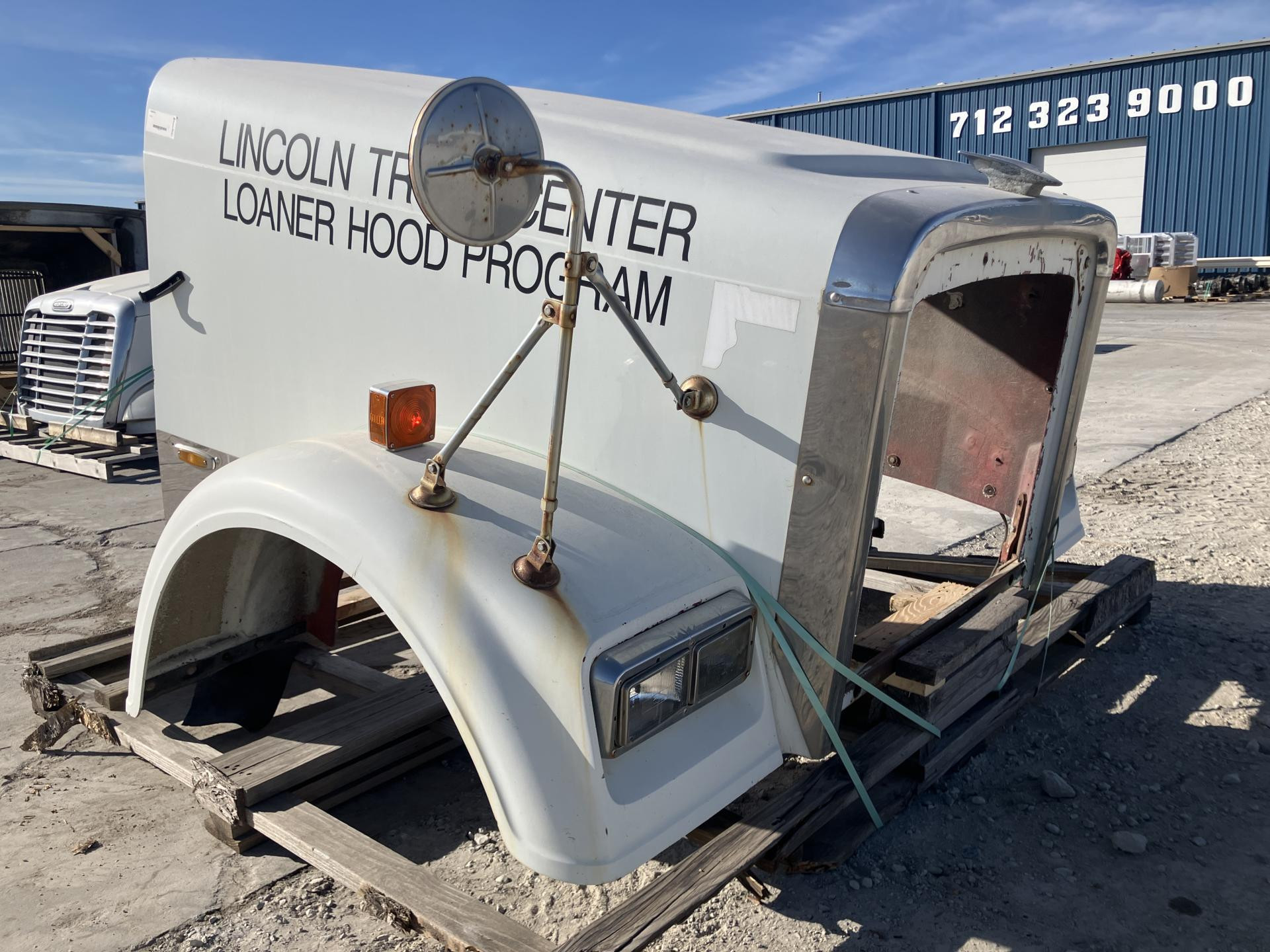 A17-12562-001 | Freightliner CLASSIC XL Hood for Sale
