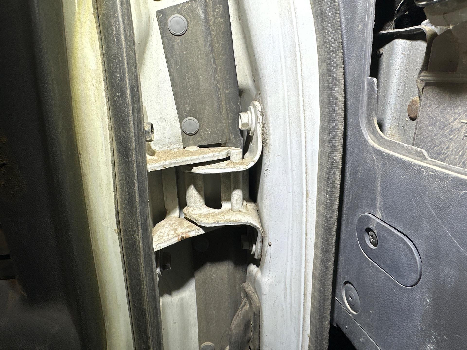 Acadia Traverse Enclave Hinge Front Or Rear - Left Side Lower For Chevy ...
