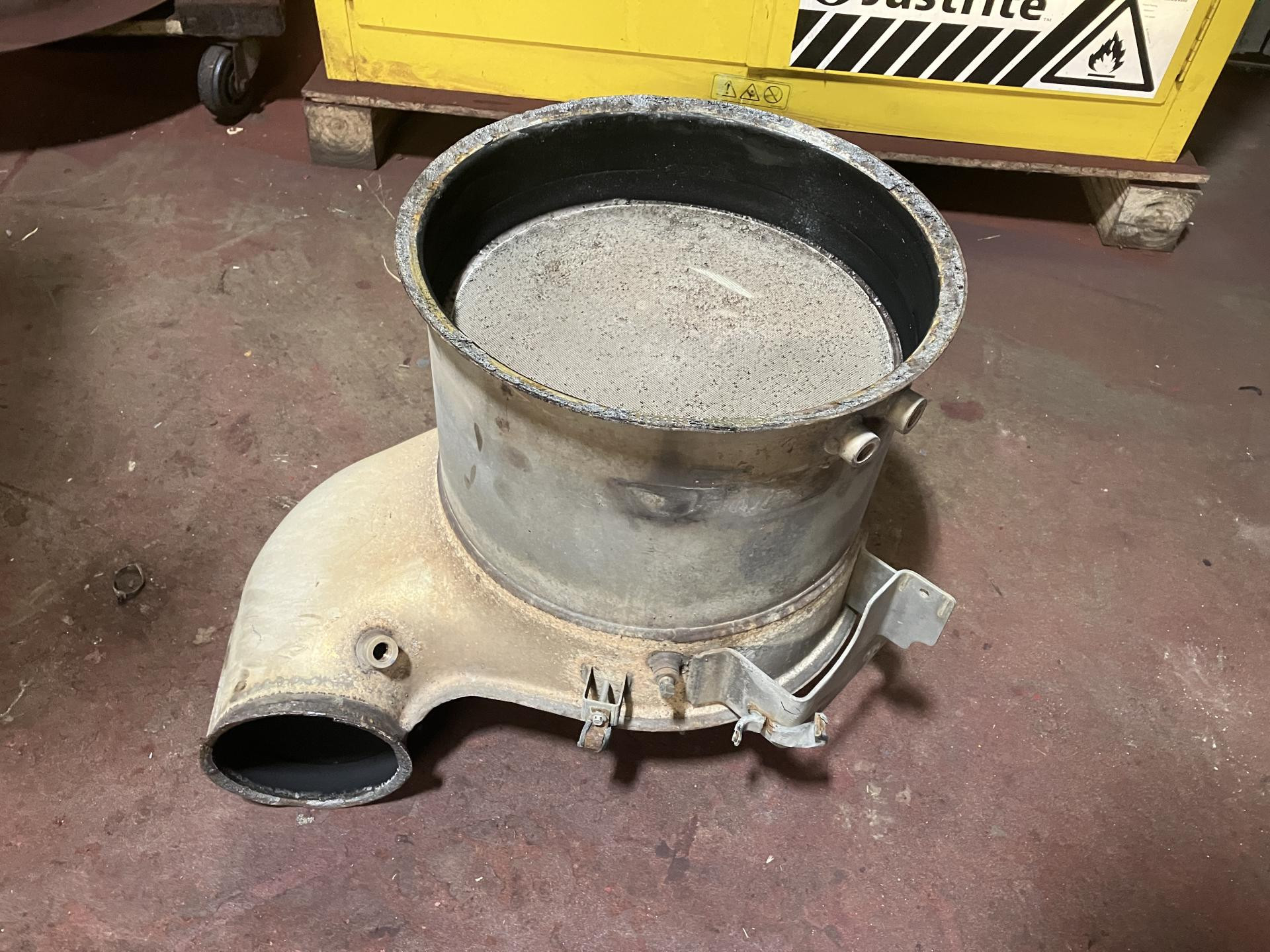21212407 | Mack MP8 Exhaust DPF Filter for Sale