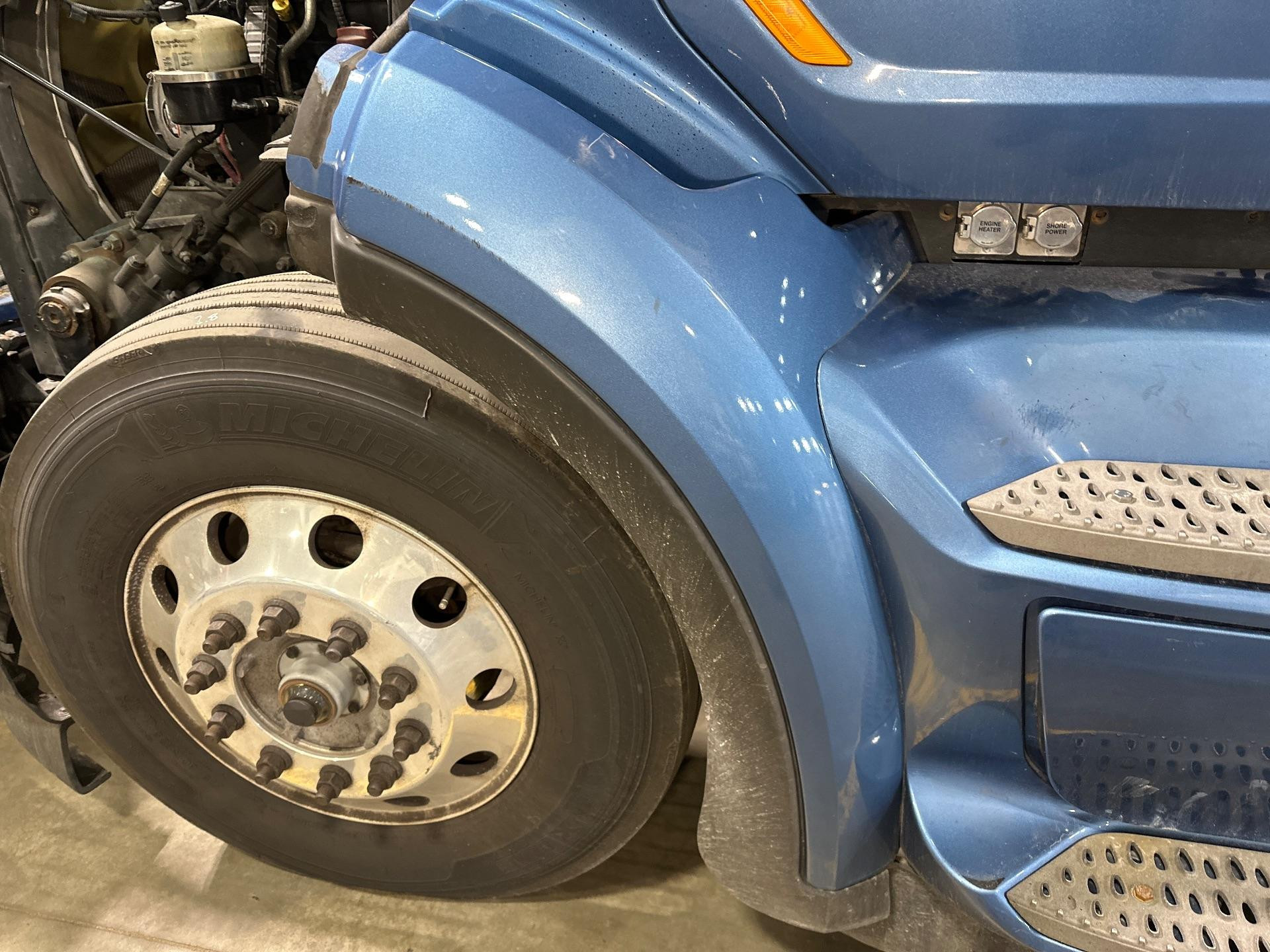 N35-1069-004 | Peterbilt 579 Fender for Sale