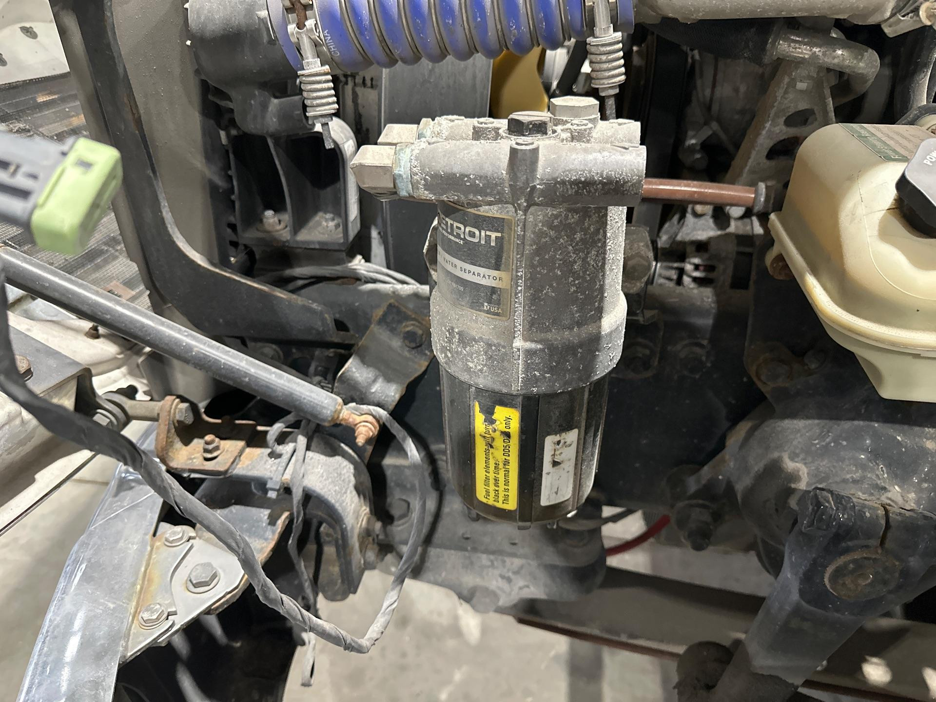 Detroit DD8 Fuel Filter Assembly for Sale