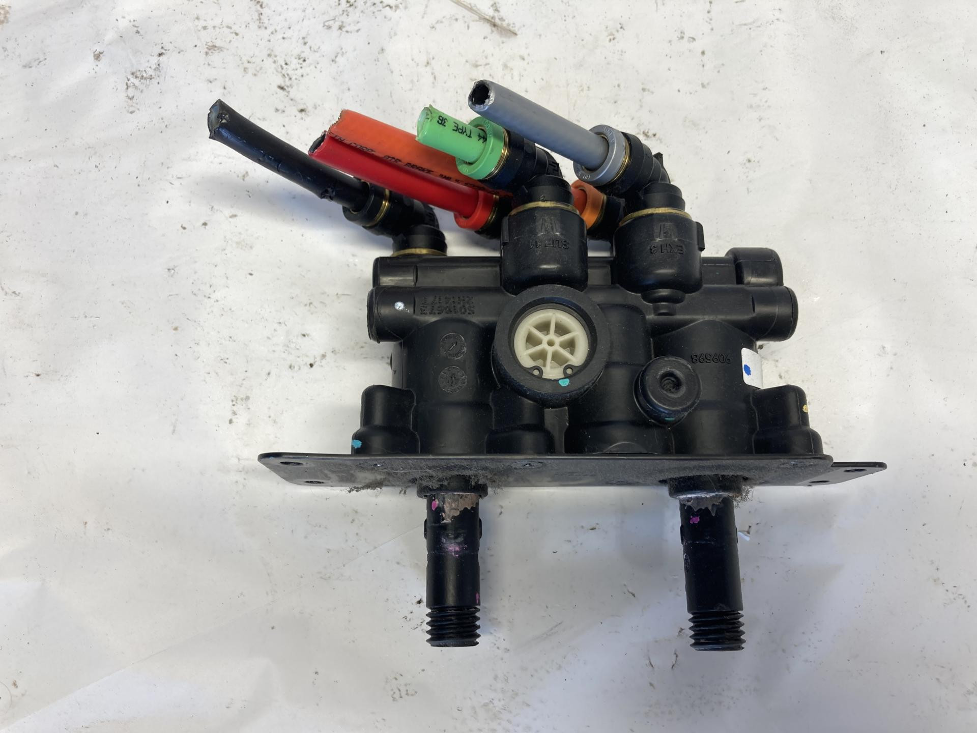 Bendix 5018303 Air Valve for Sale