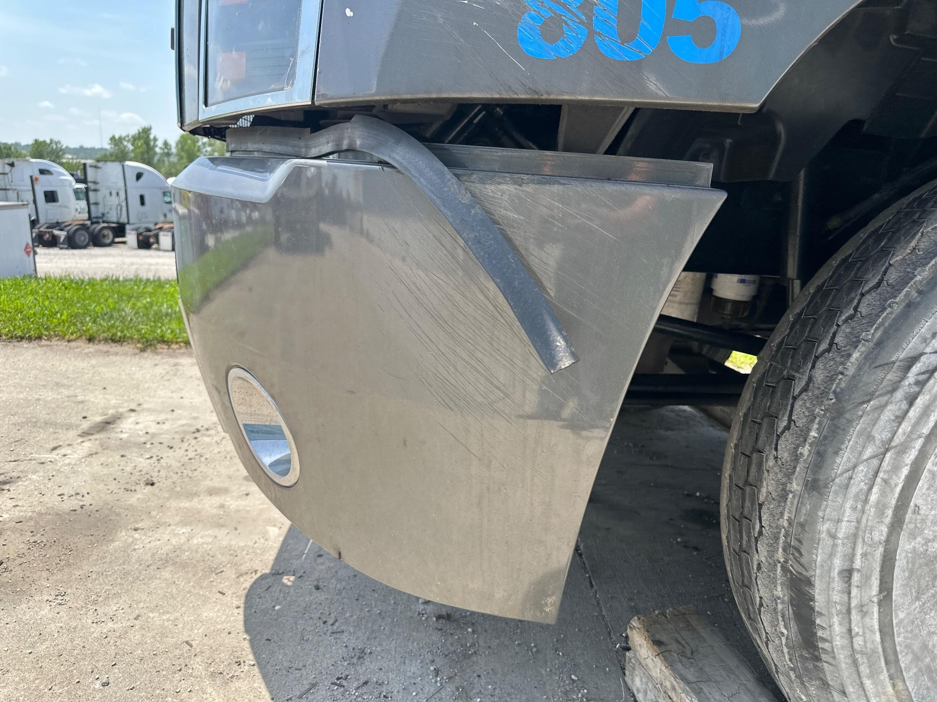 Mack ANTHEM (AN) Bumper for Sale