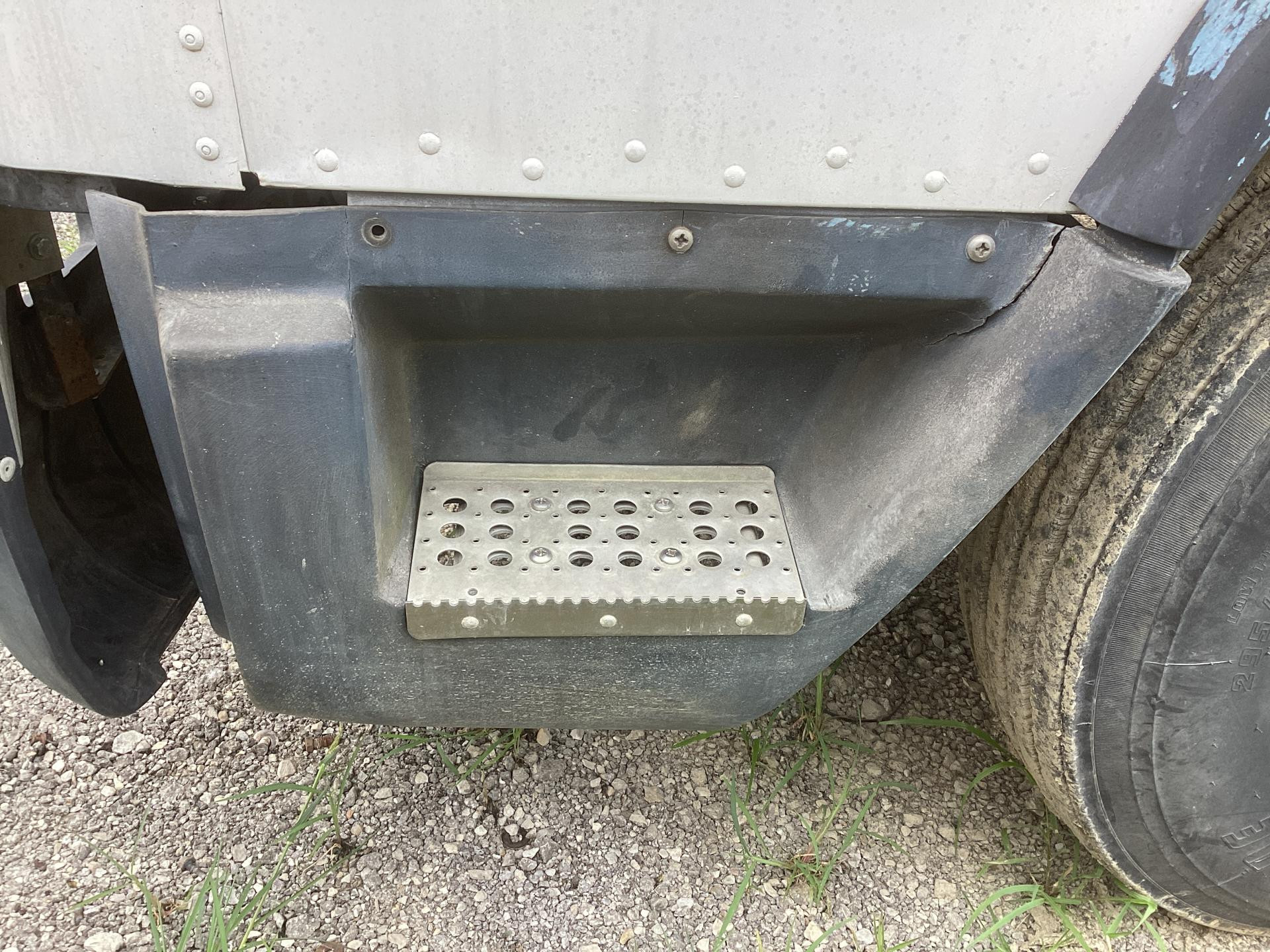 Freightliner FLA Skirt for Sale