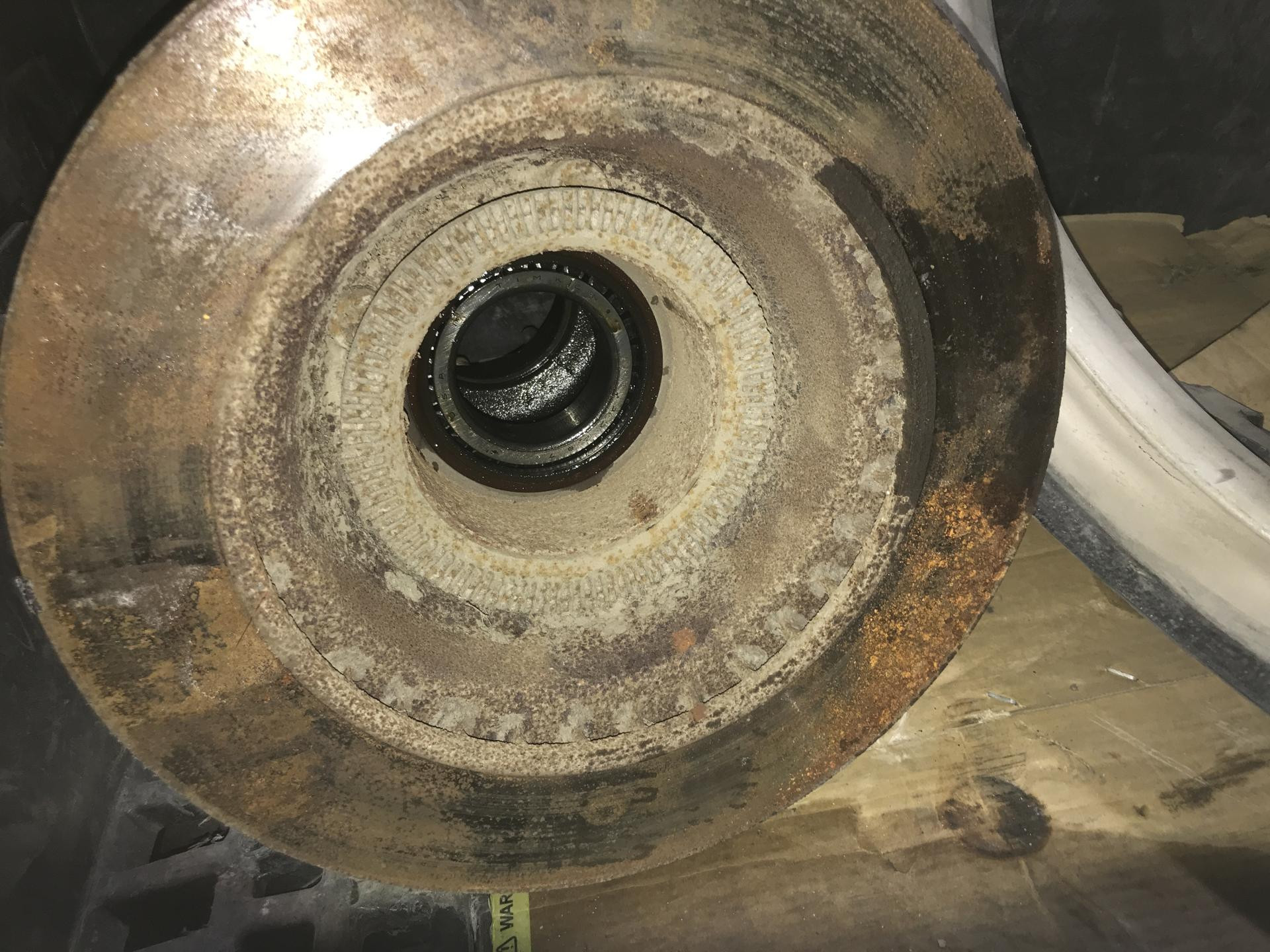 5764 | Chevrolet C4500 Hub for Sale
