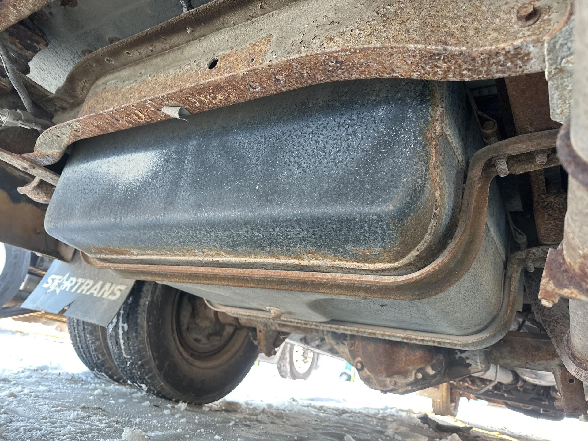 8368903 | Ford E350 CUBE VAN Fuel Tank for Sale