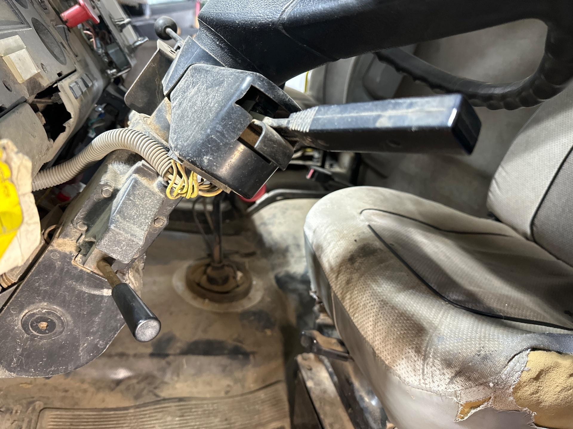 VERIFY | Freightliner FL112 Turn Signal/Column Switch for Sale