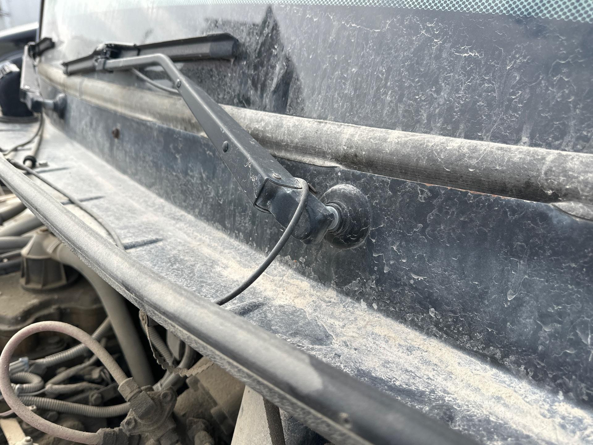 Freightliner FL80 Windshield Wiper Motor for Sale