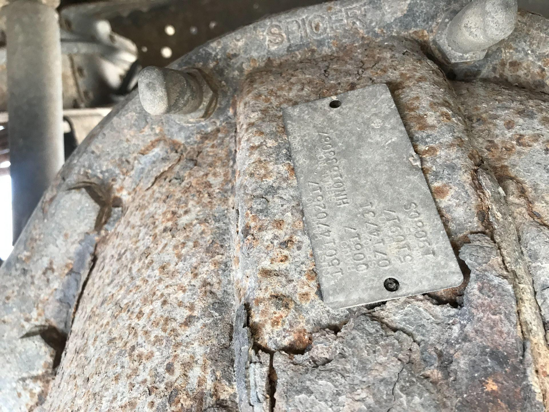 3552046C91 | Eaton 19060S Rear Differential | Carrier Assembly for Sale