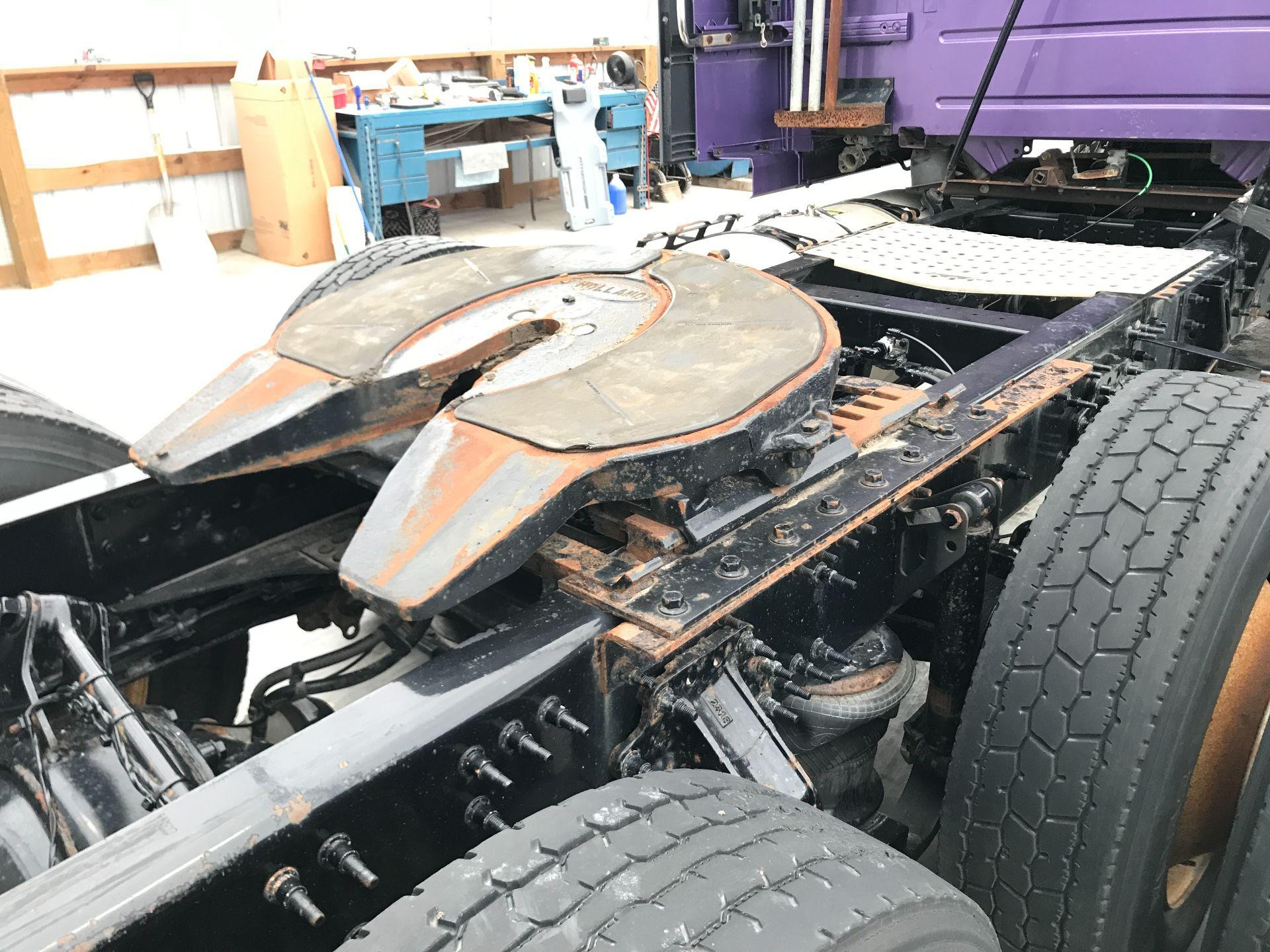 FW35H818XL00 | Holland FW31 Fifth Wheel for Sale