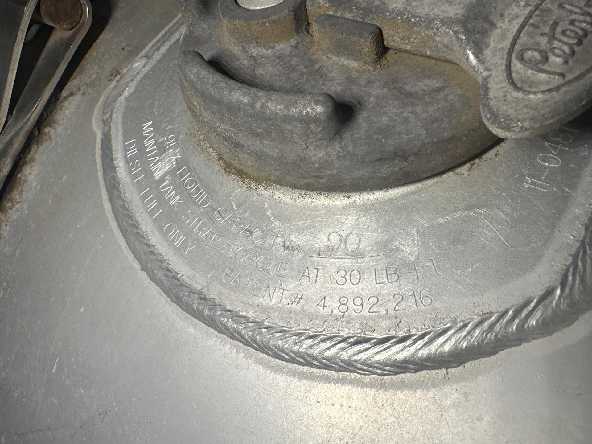 01-060012001 | Peterbilt 386 Fuel Tank for Sale