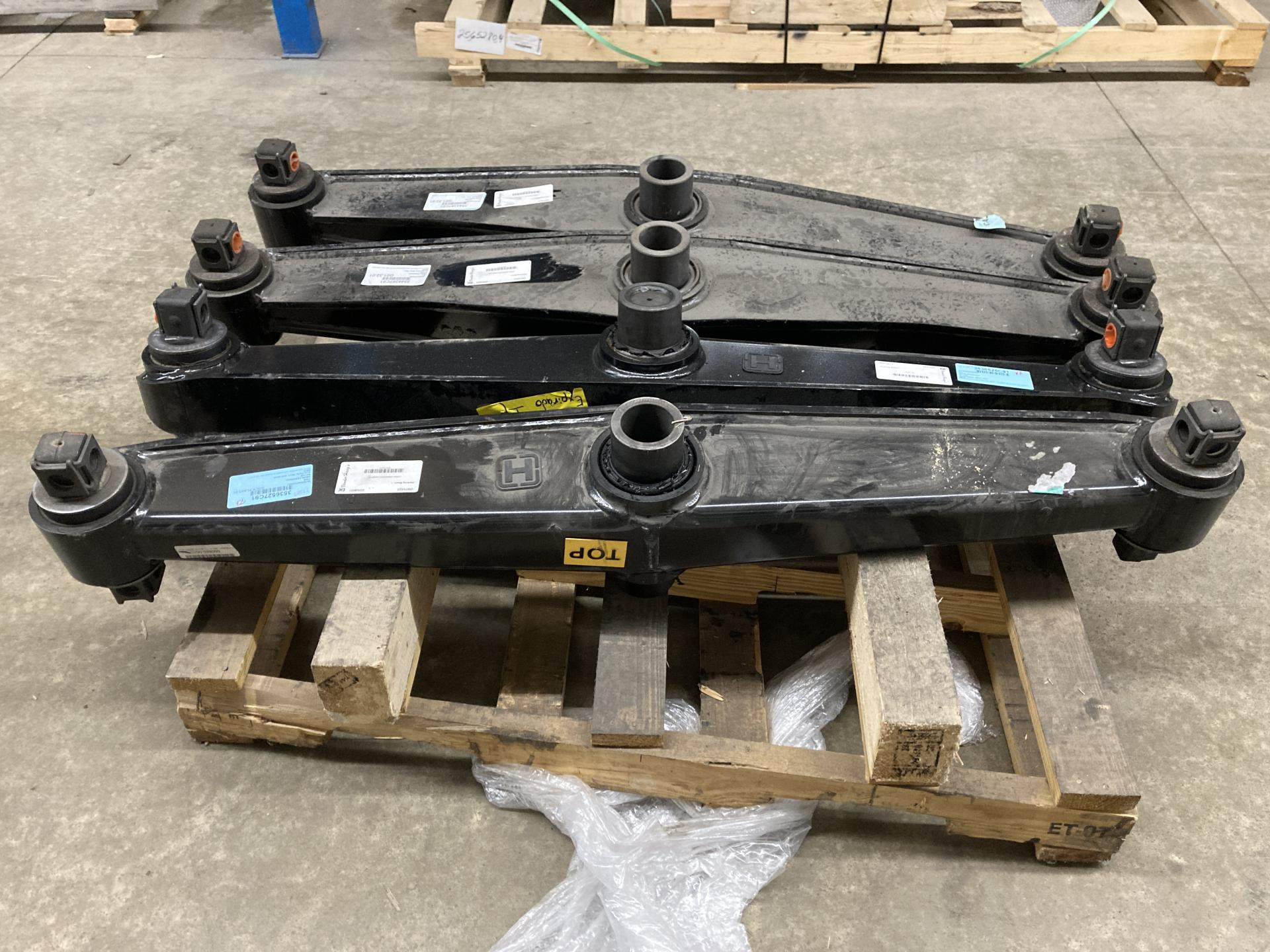 H50500033 | Heavy Duty Semi Truck Walking Beam for Sale