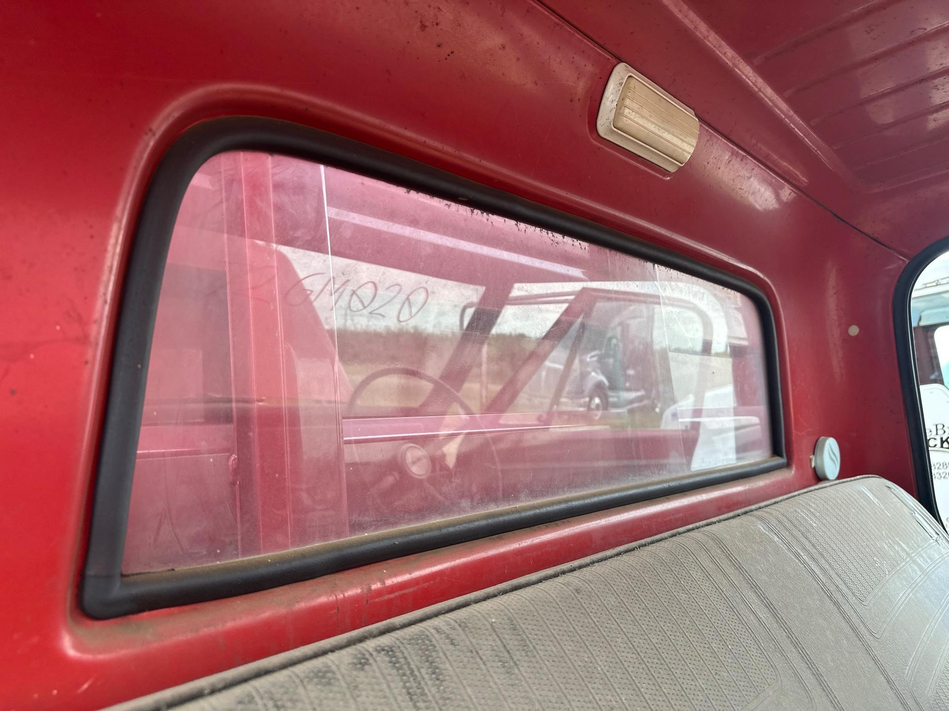 GMC 5000 Back Glass for Sale