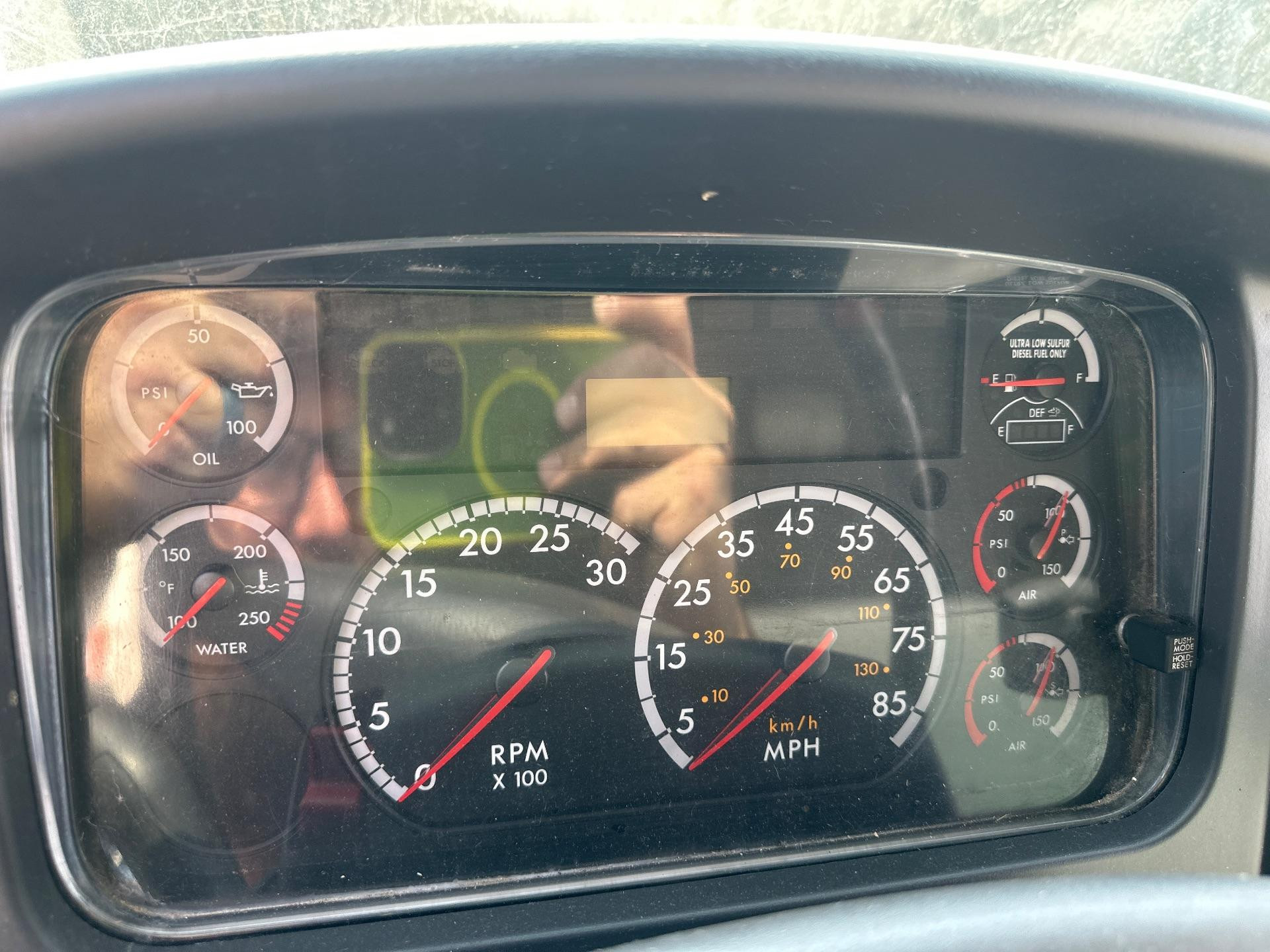 VDO A2C93378200SP | Freightliner M2 106 Speedometer Instrument Cluster for