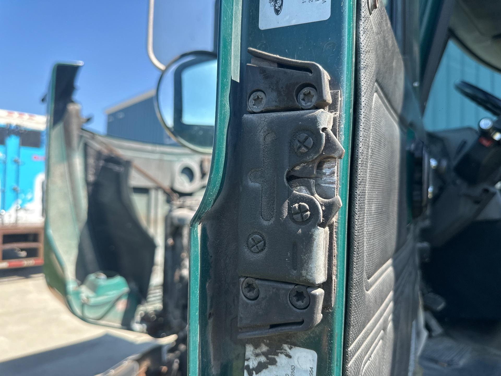 Mack CH600 Door Latch for Sale