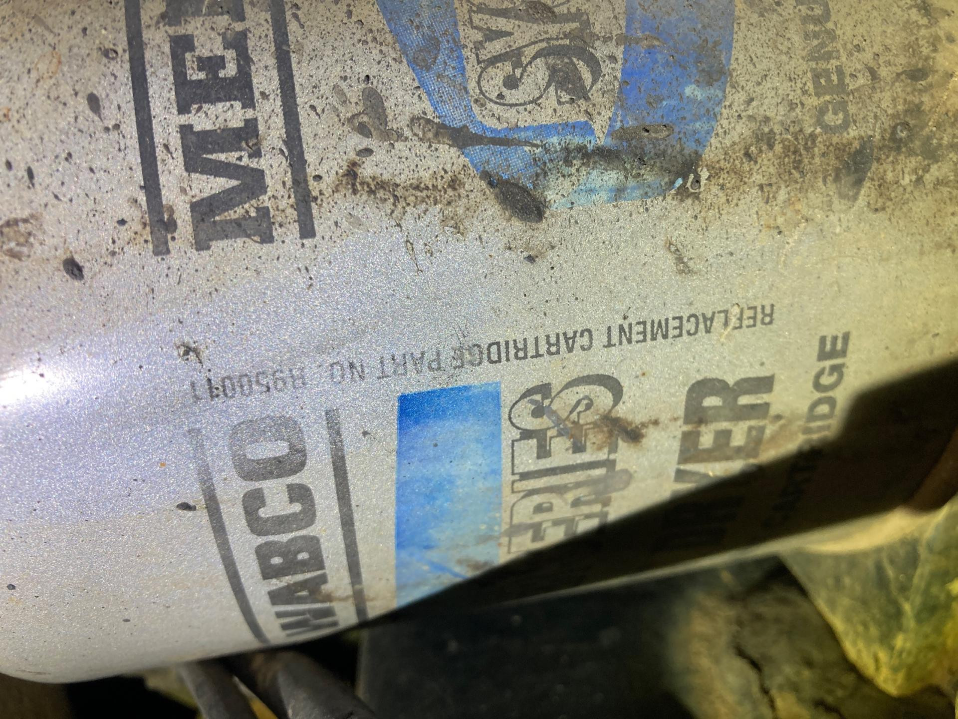 5011074 | Bendix AD-IS Air Dryer for Sale