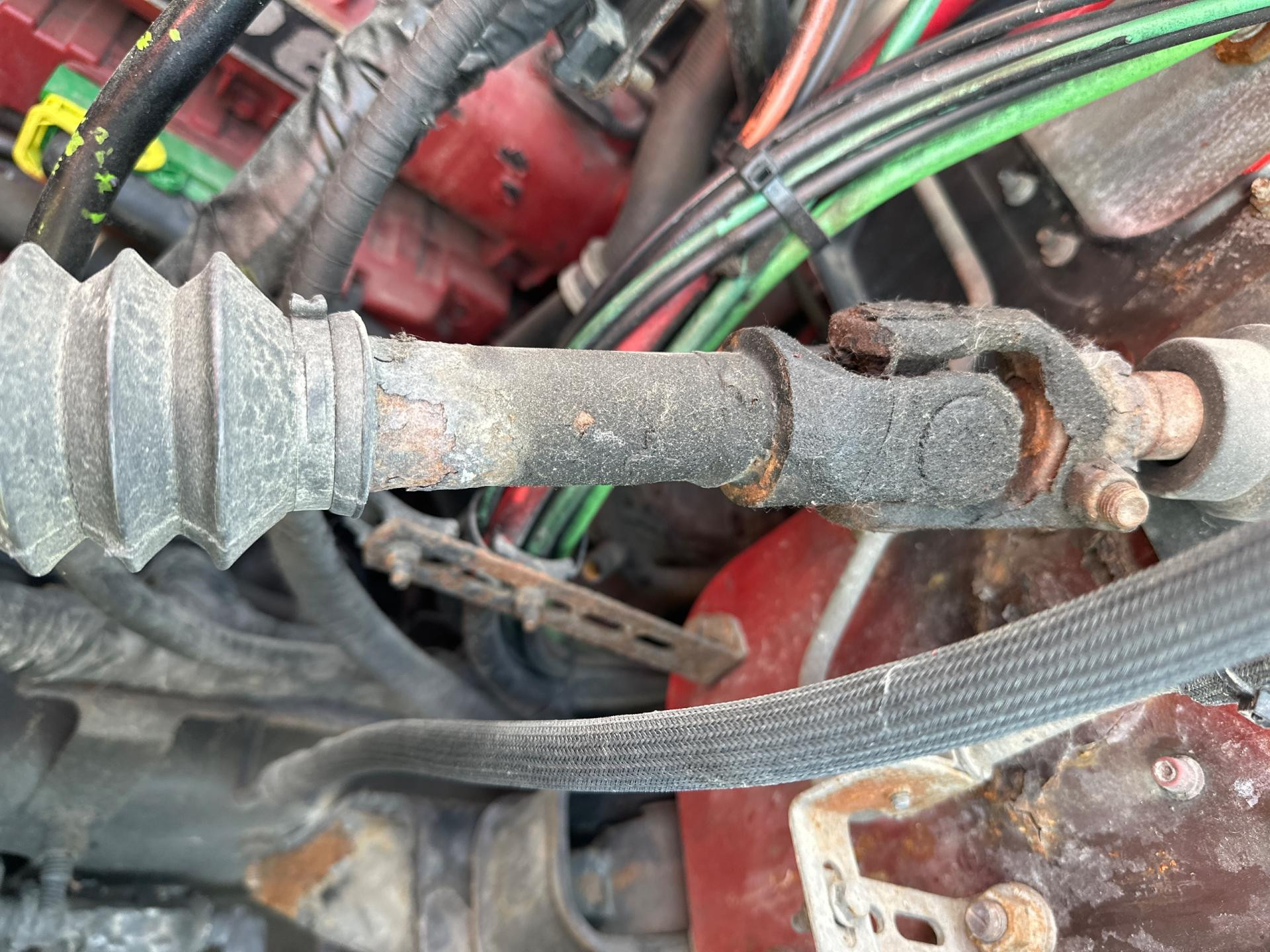 25110586 | Mack CXU613 Steering Shaft for Sale