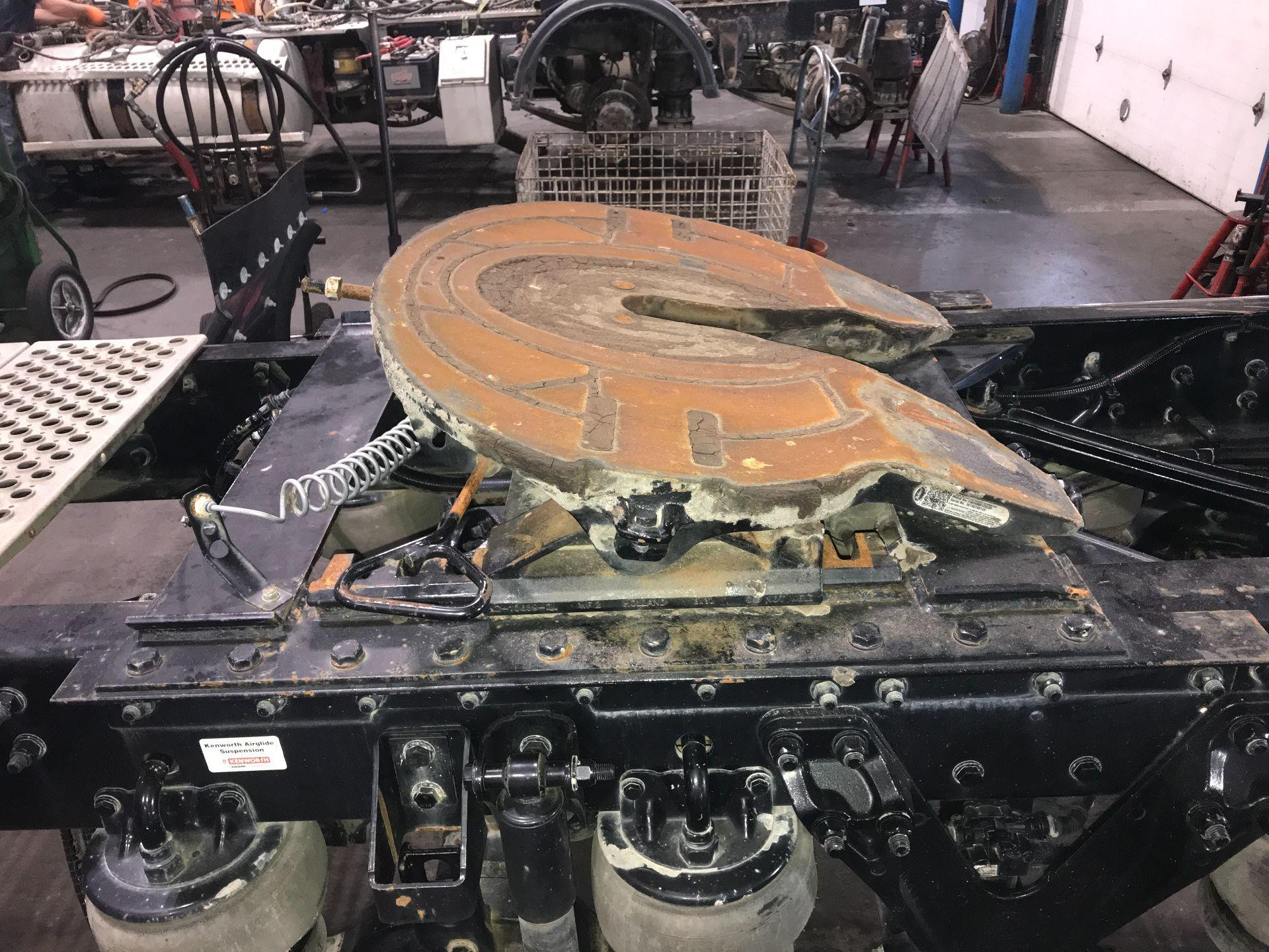 FW35Z900XL86 | Holland Fifth Wheel for Sale