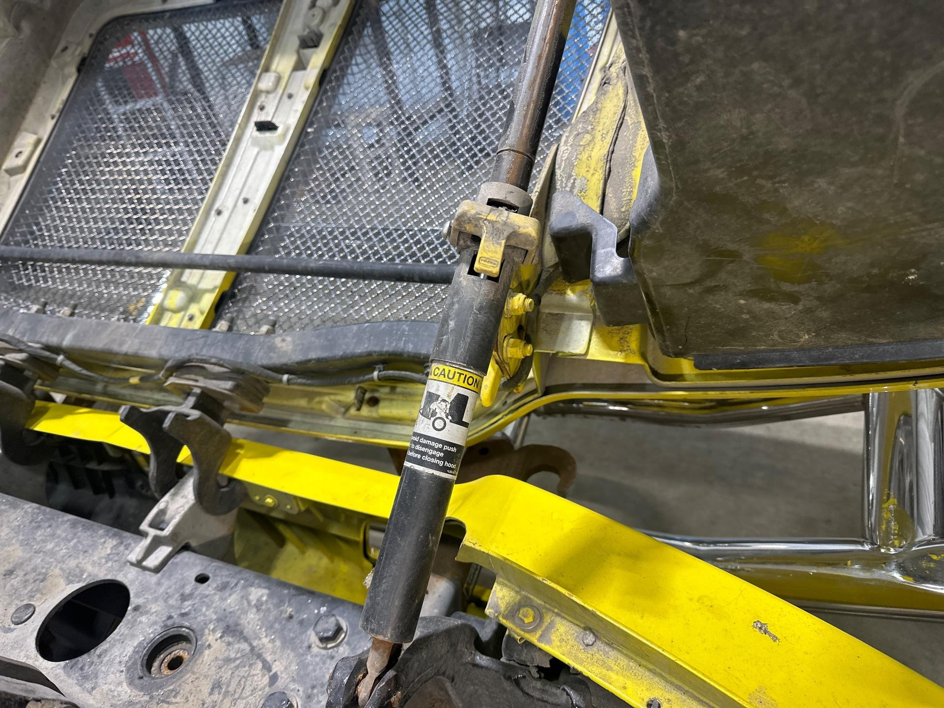 L71-6017 | Kenworth T680 Hood Shock for Sale